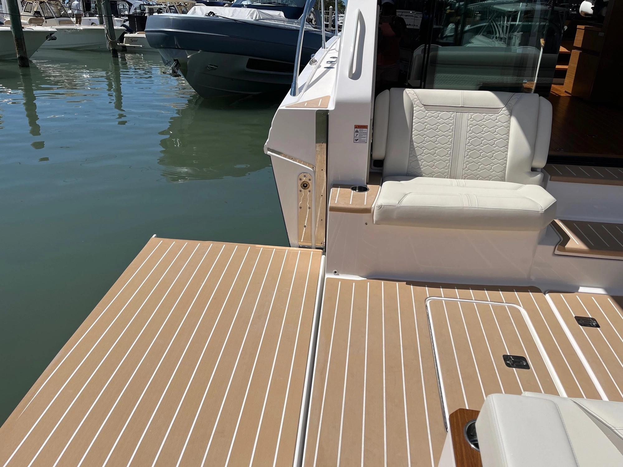 2024 Tiara Yachts 48 LE Motor Yachts for sale - YachtWorld