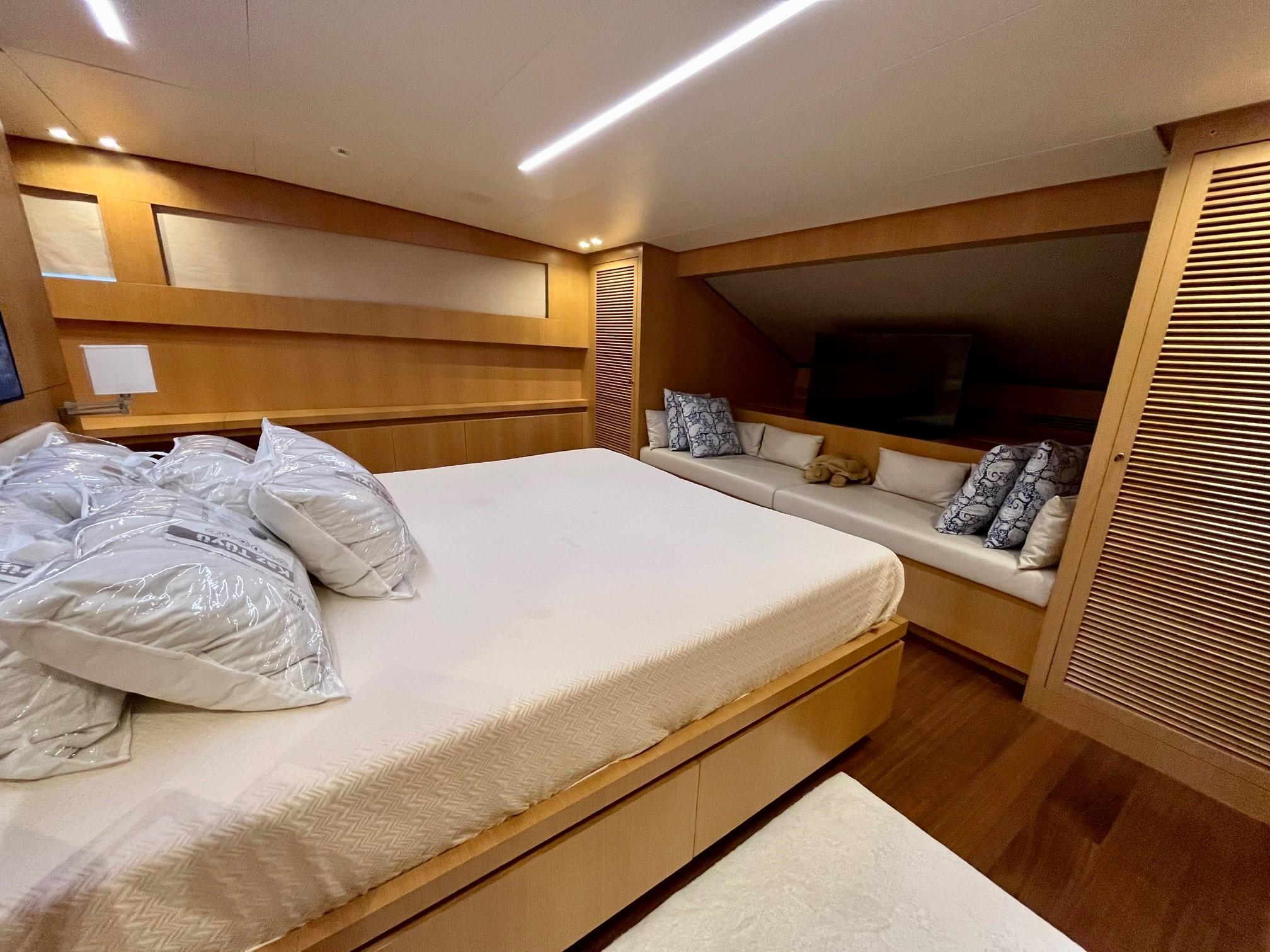 2010 Motor Yachts Sanlorenzo for sale - YachtWorld