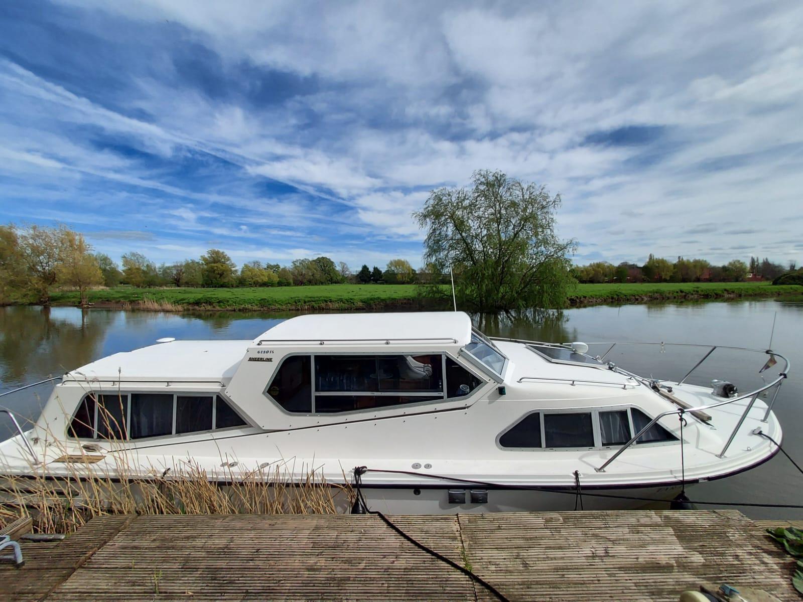 Sheerline 950 | 1991 | 9m - Cambridgeshire | Boatshop24