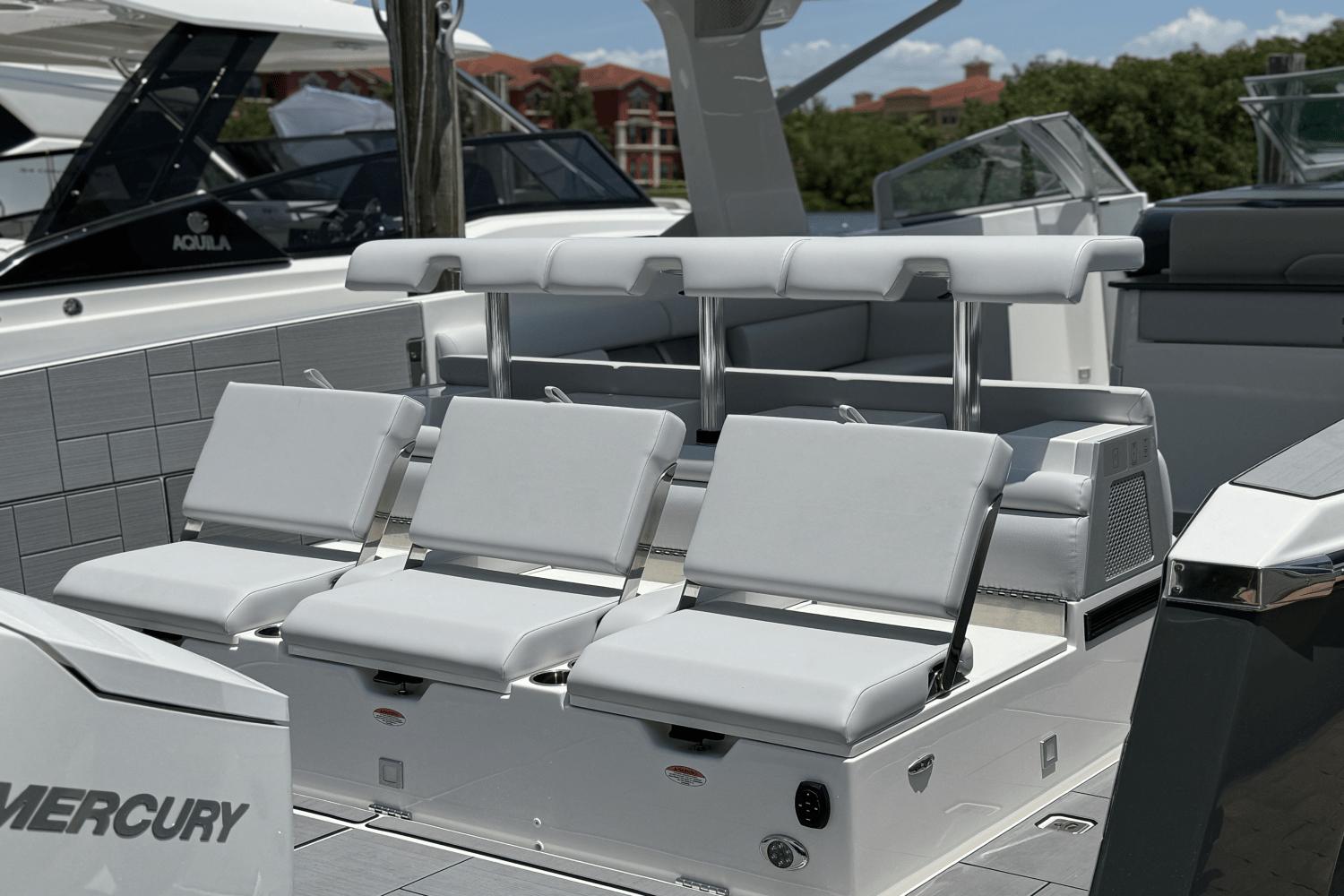 2024 Aviara AV40 Outboard Runabout for sale - YachtWorld