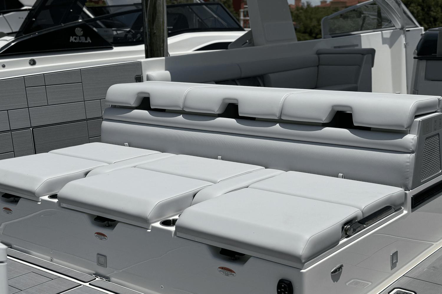 2024 Aviara AV40 Outboard Runabout for sale - YachtWorld