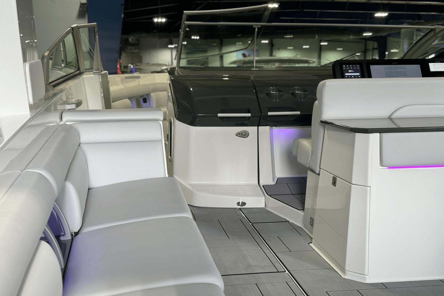 2024 Aviara AV40 Outboard Runabout for sale - YachtWorld