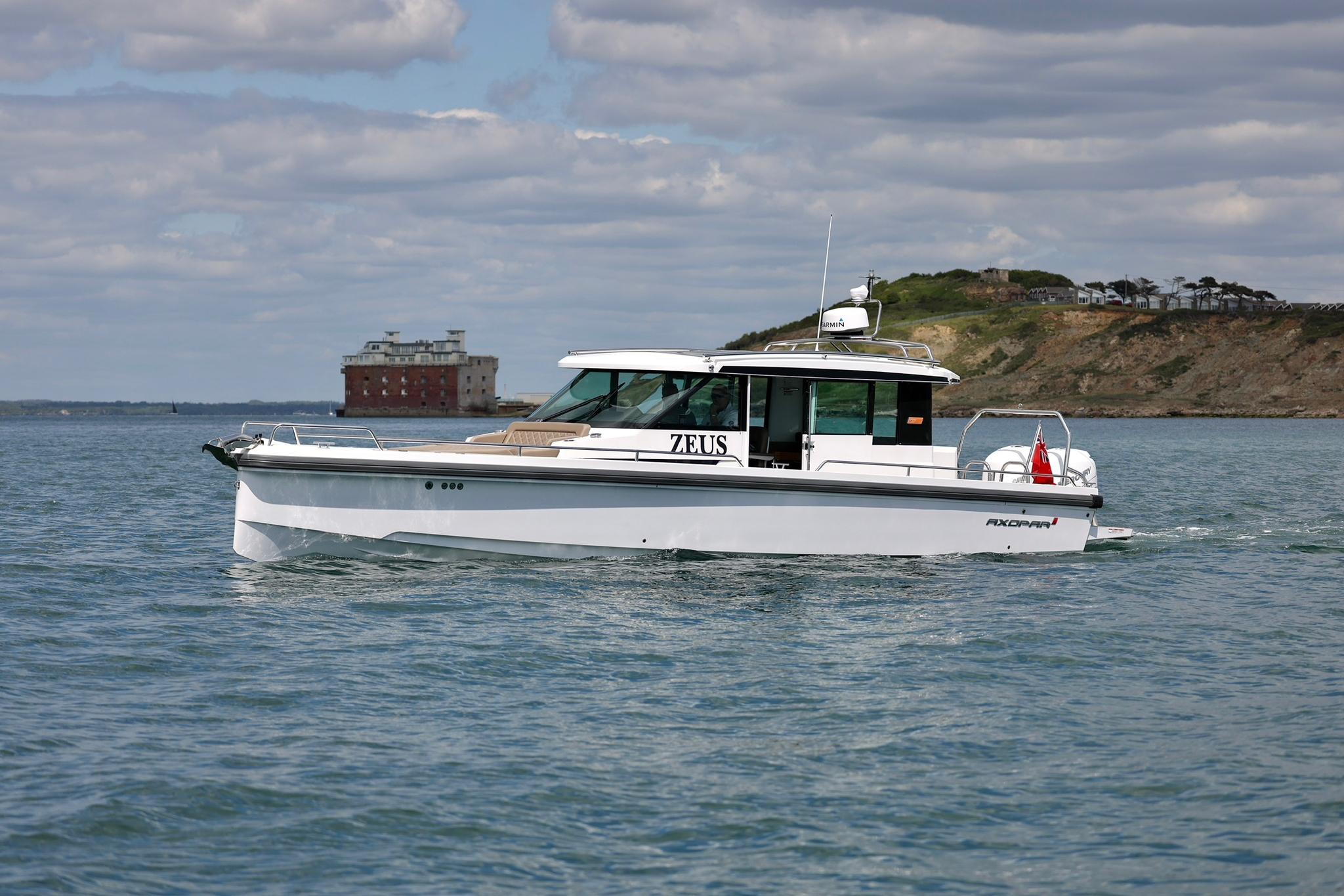 2019 Axopar 37 Sports Cabin Sport Fishing for sale - YachtWorld