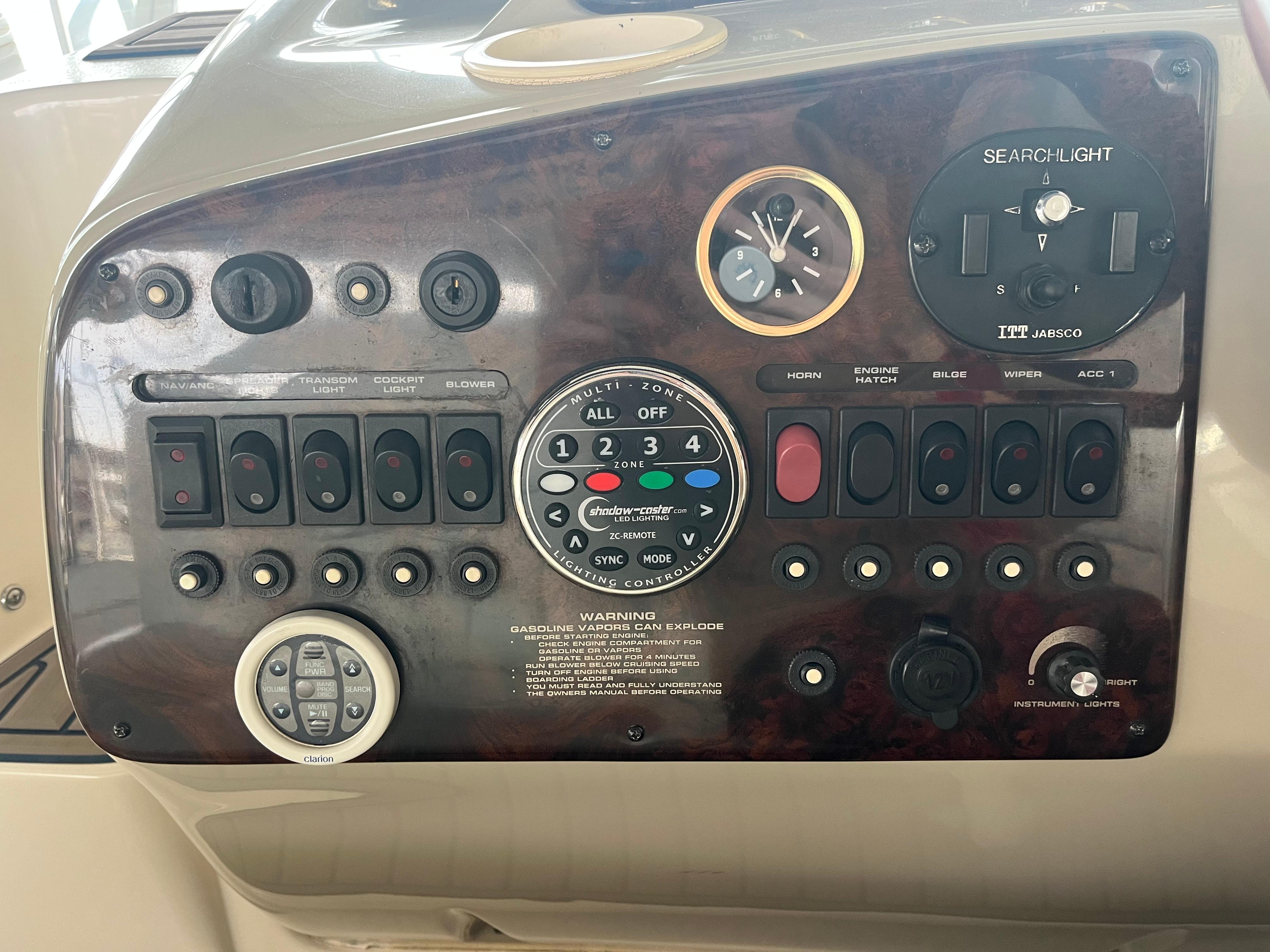 2000 Rinker 330 Fiesta Vee Express Cruiser for sale - YachtWorld