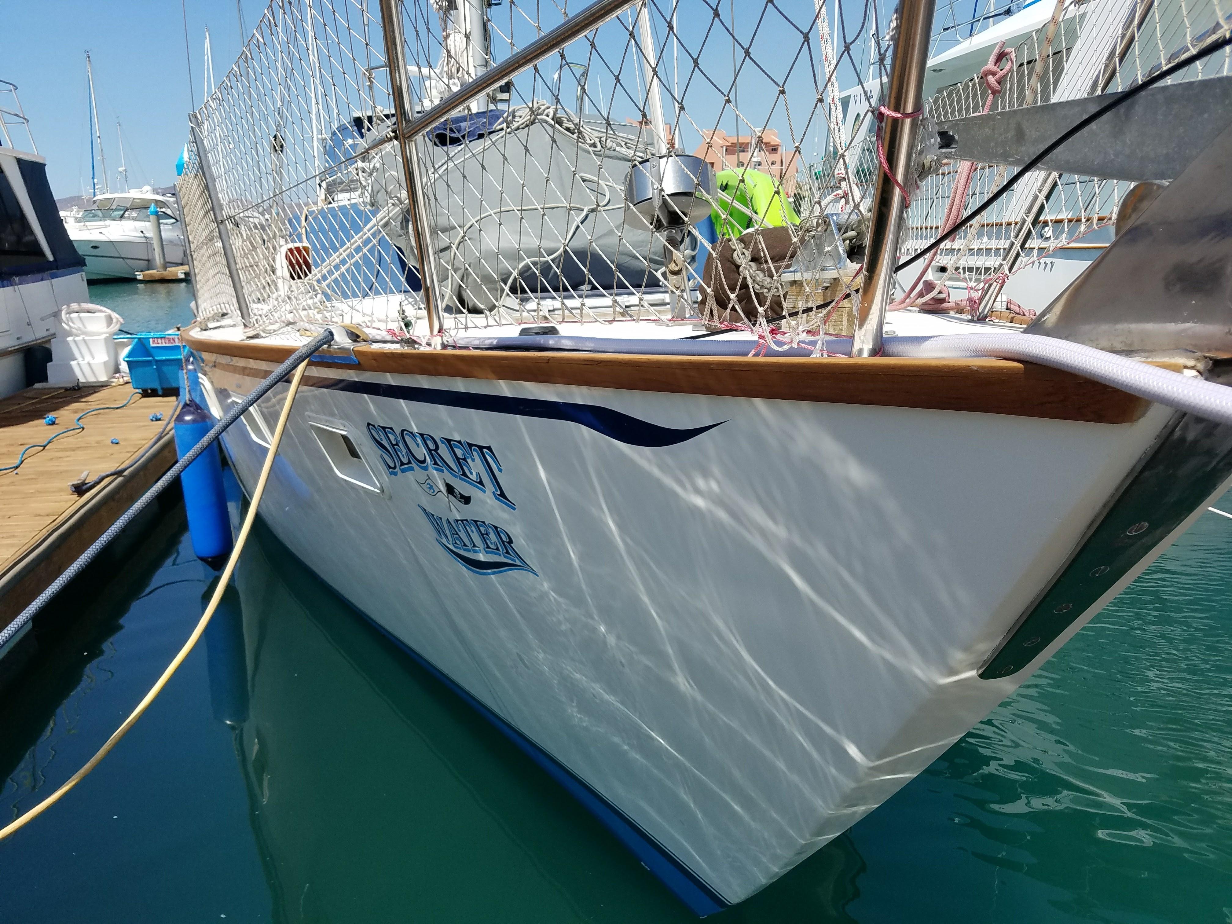 1979 Maple Leaf 54ft Center Cockpit Cutter Pilothouse for sale - YachtWorld