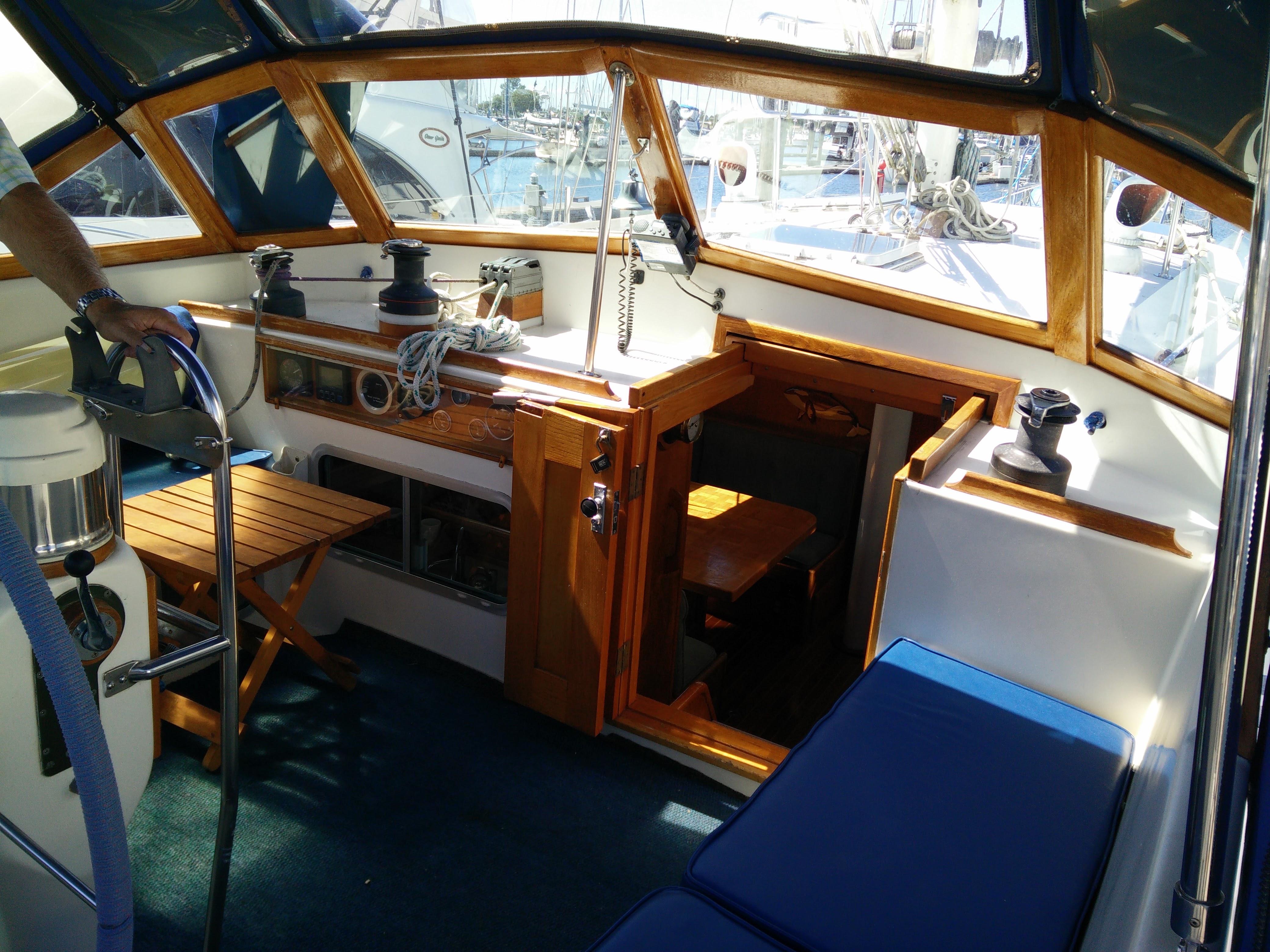 1979 Maple Leaf 54ft Center Cockpit Cutter Pilothouse for sale - YachtWorld