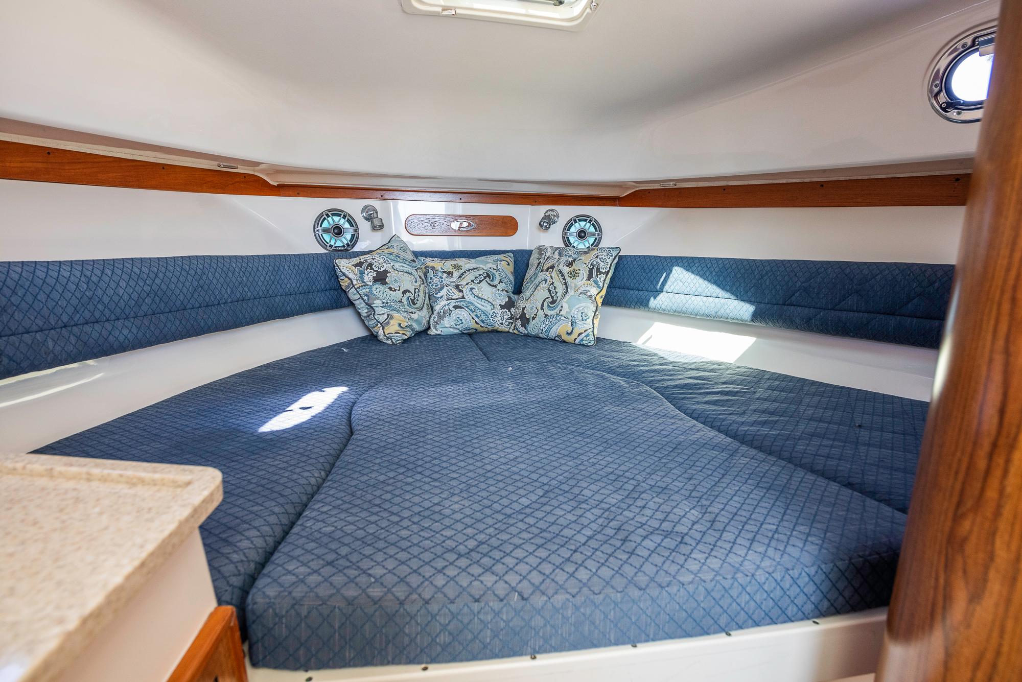 2012 Pursuit OS 315 Offshore Express Cruiser for sale - YachtWorld