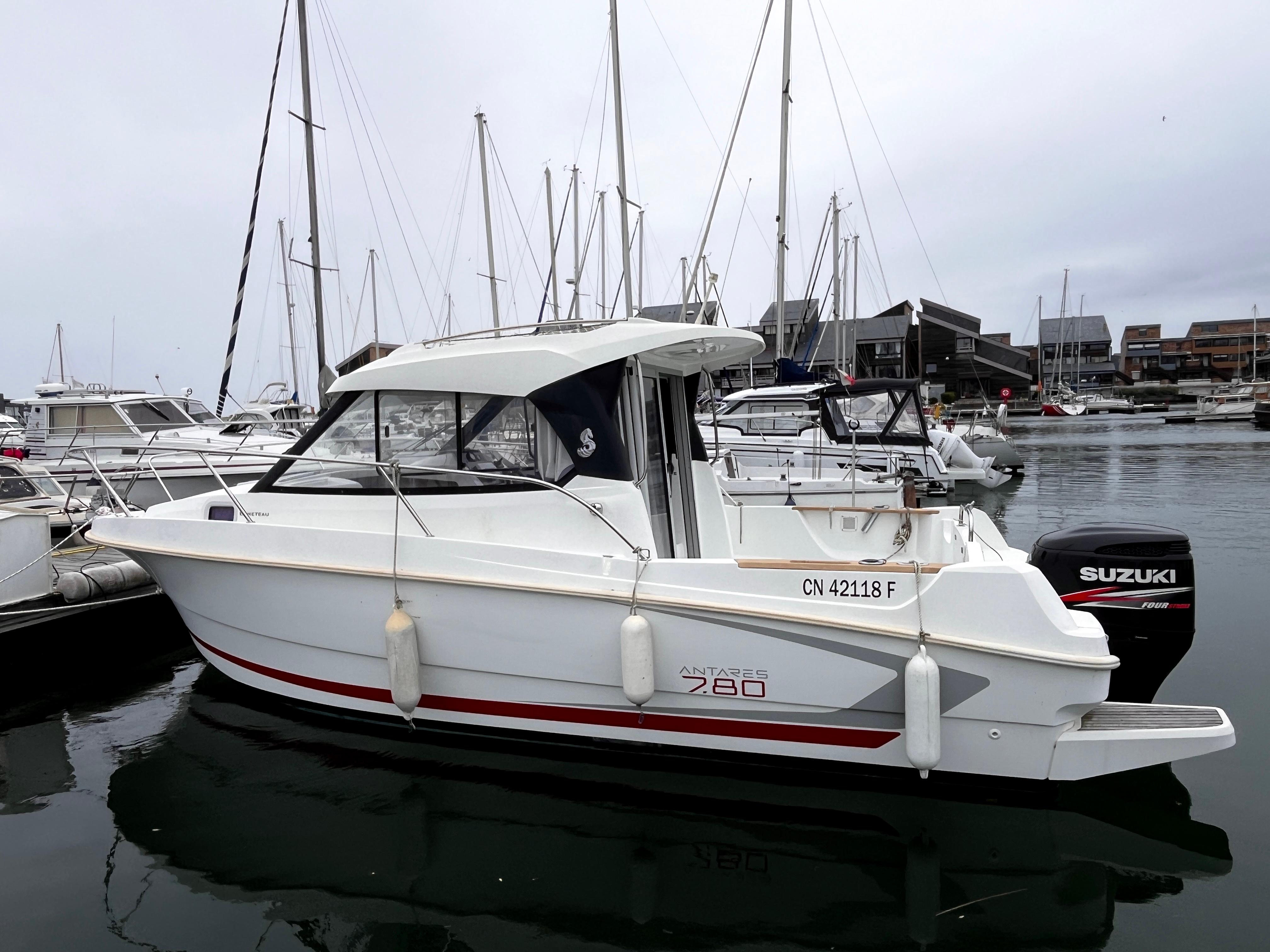 Beneteau Antares 780 7m 2015, Motorcruisers - Calvados ( 14 ) | Boot24