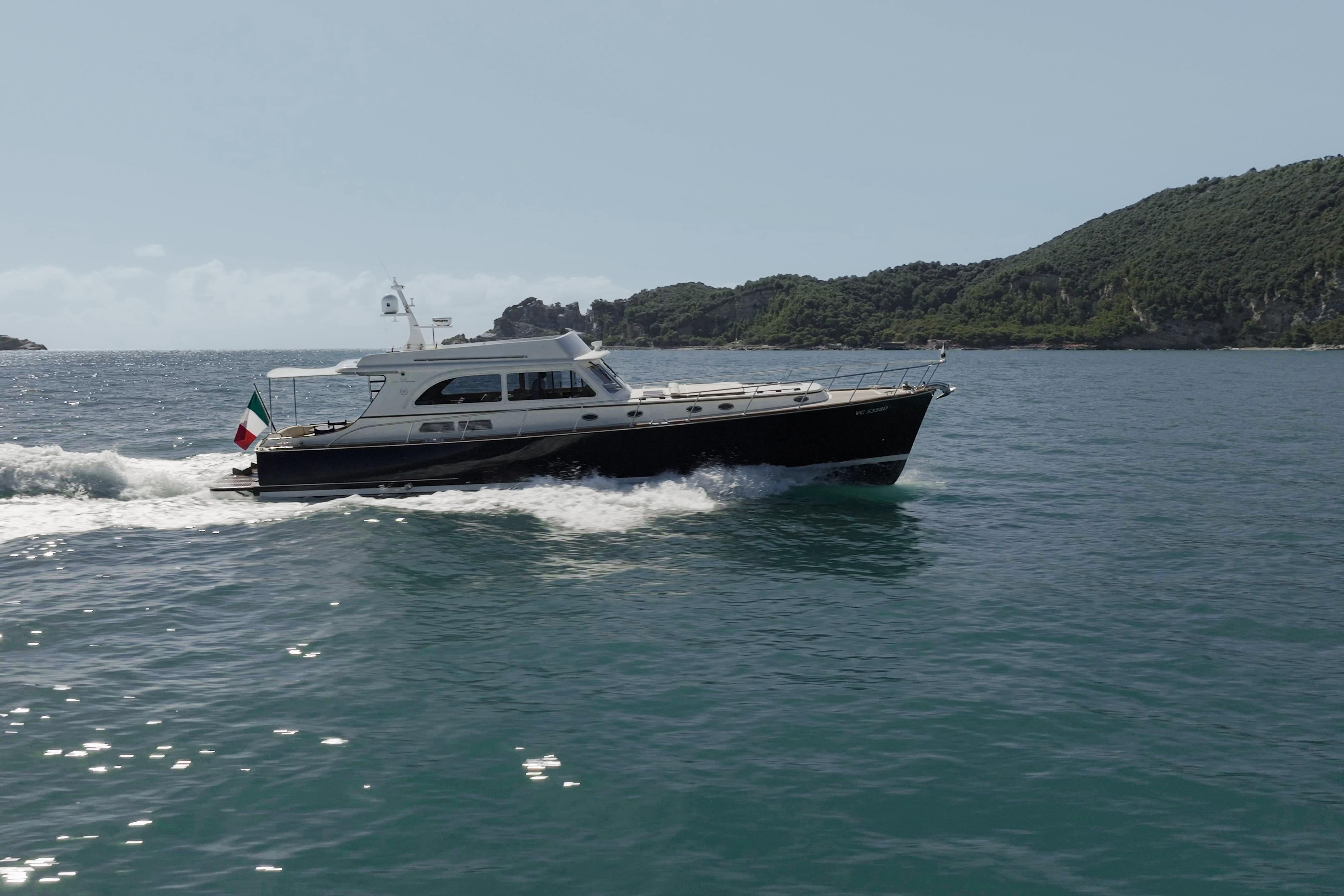 2006 Vicem 58 Classic Motor Yachts for sale - YachtWorld