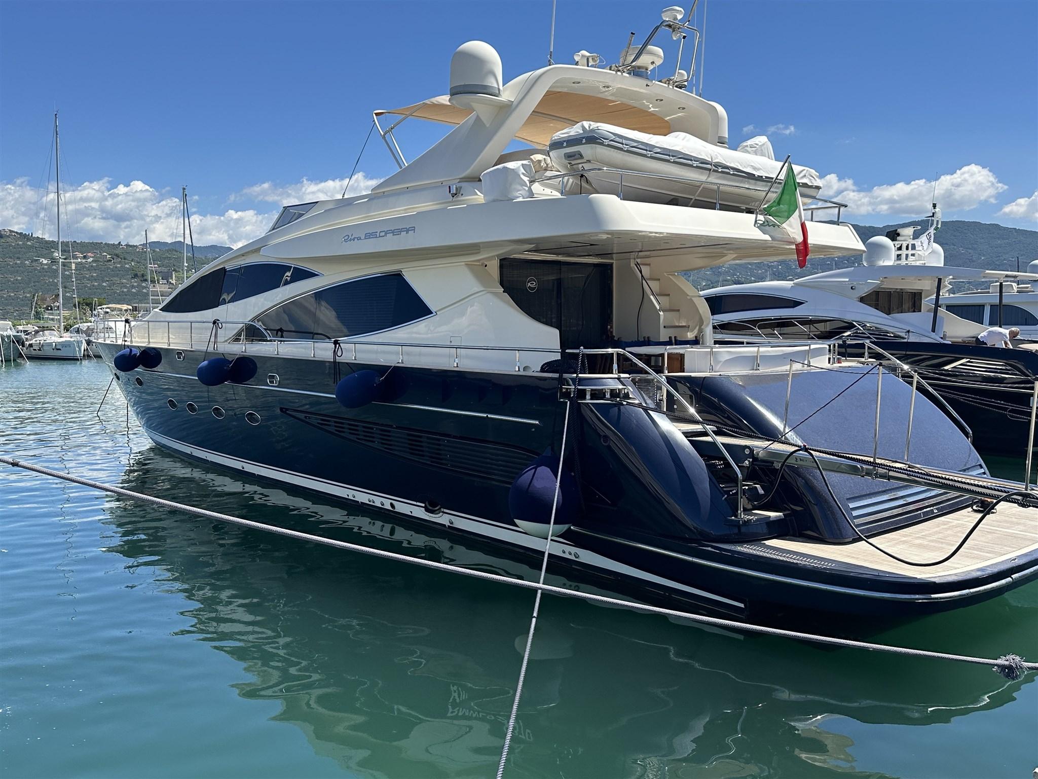 2005 Flybridge Riva for sale - YachtWorld
