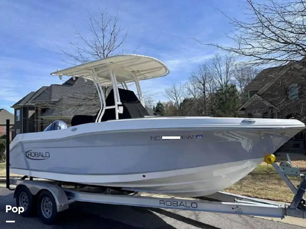 Used 2022 Robalo 200 Robalo - North Carolina | TopBoats