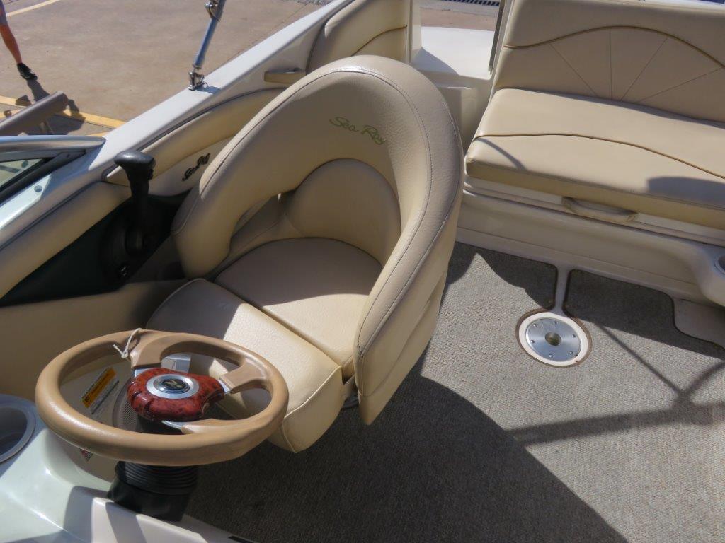 2001 Sea Ray 210 SD Deck for sale - YachtWorld