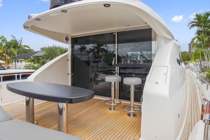 2009 Lazzara Lsx 75 Motor Yachts for sale - YachtWorld