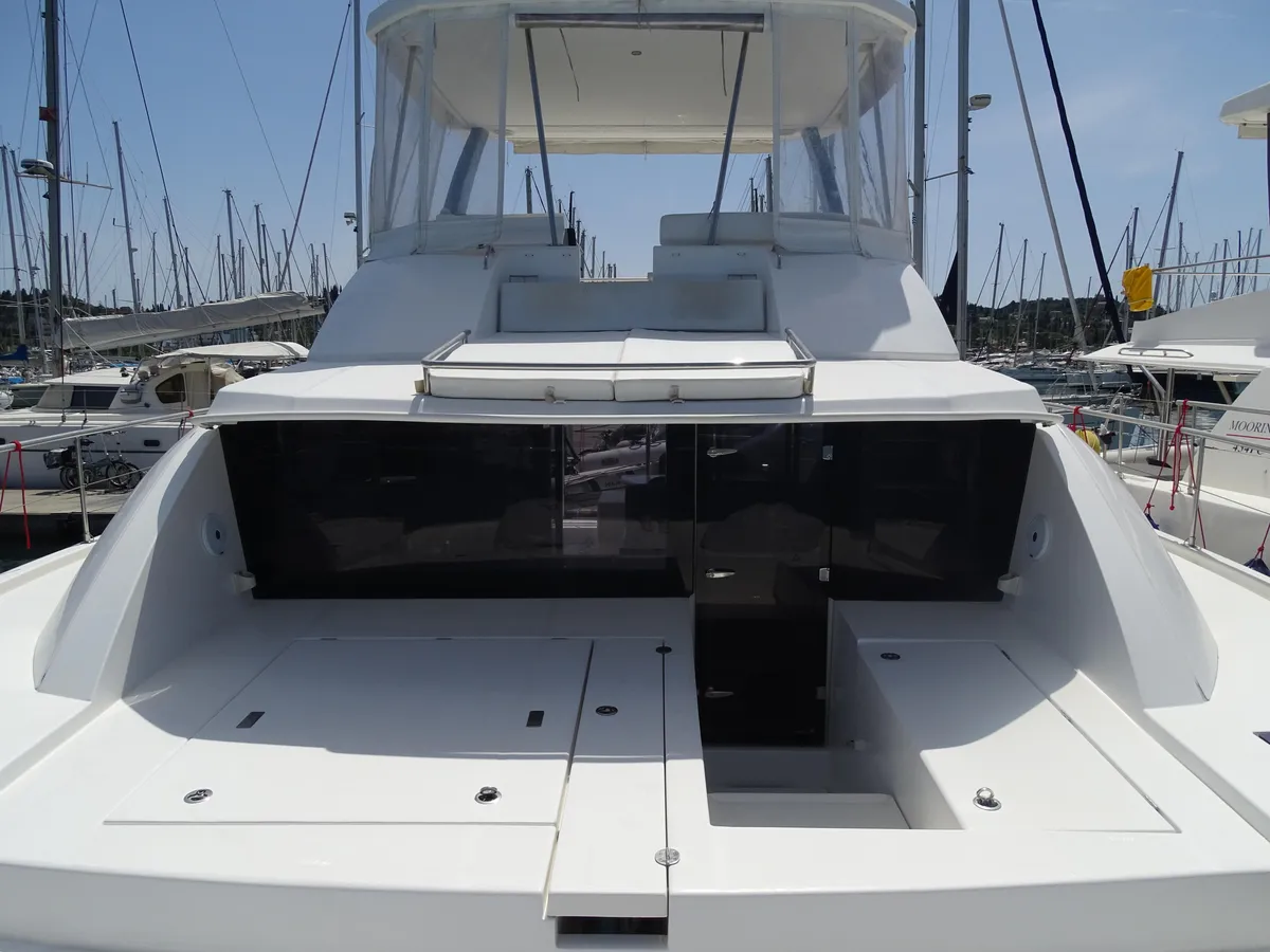 Leopard 43 Powercat Power Catamaran Kolya for sale | Leopard Brokerage