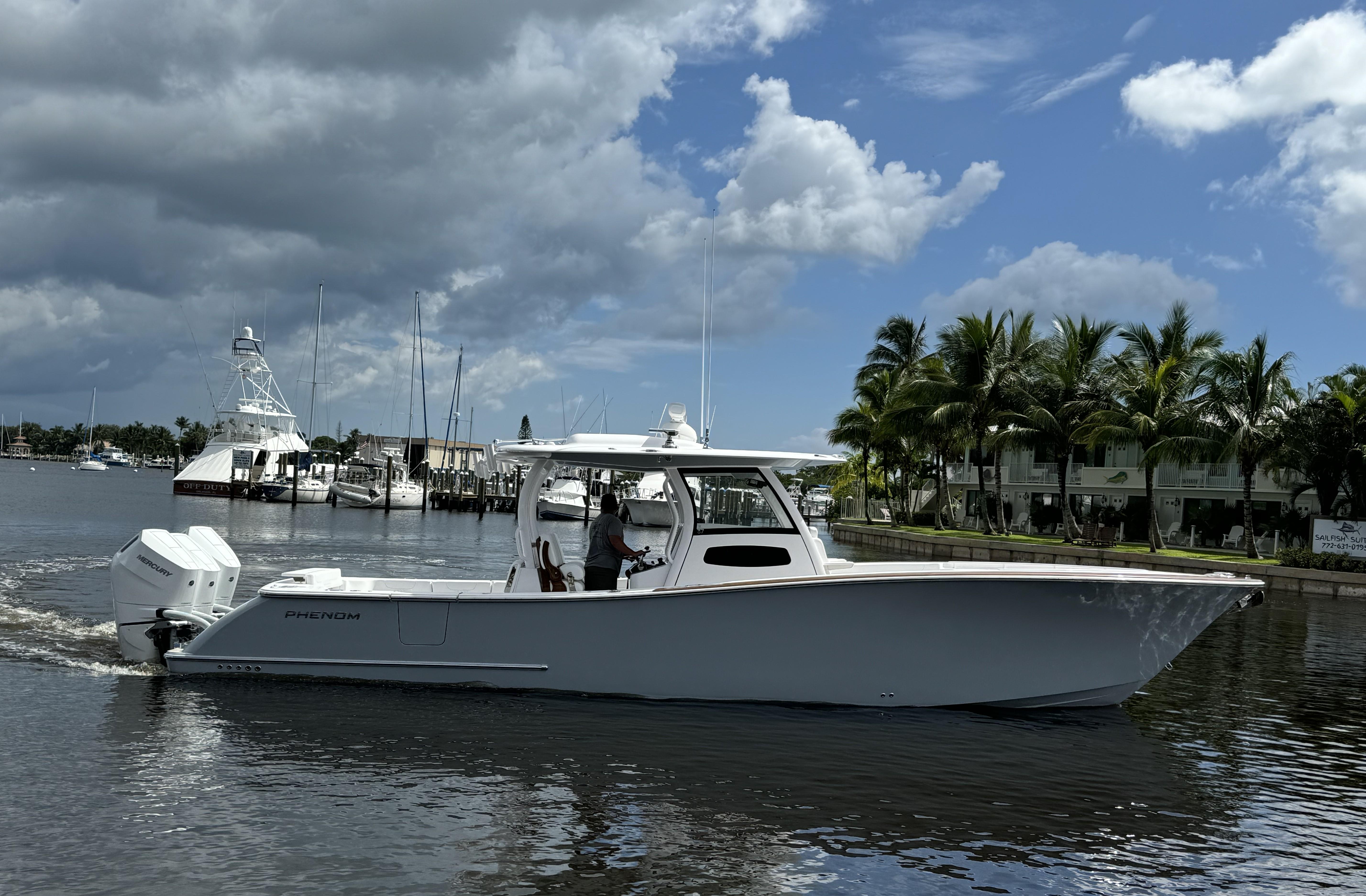 2025 Phenom 37 Center Console for sale - YachtWorld