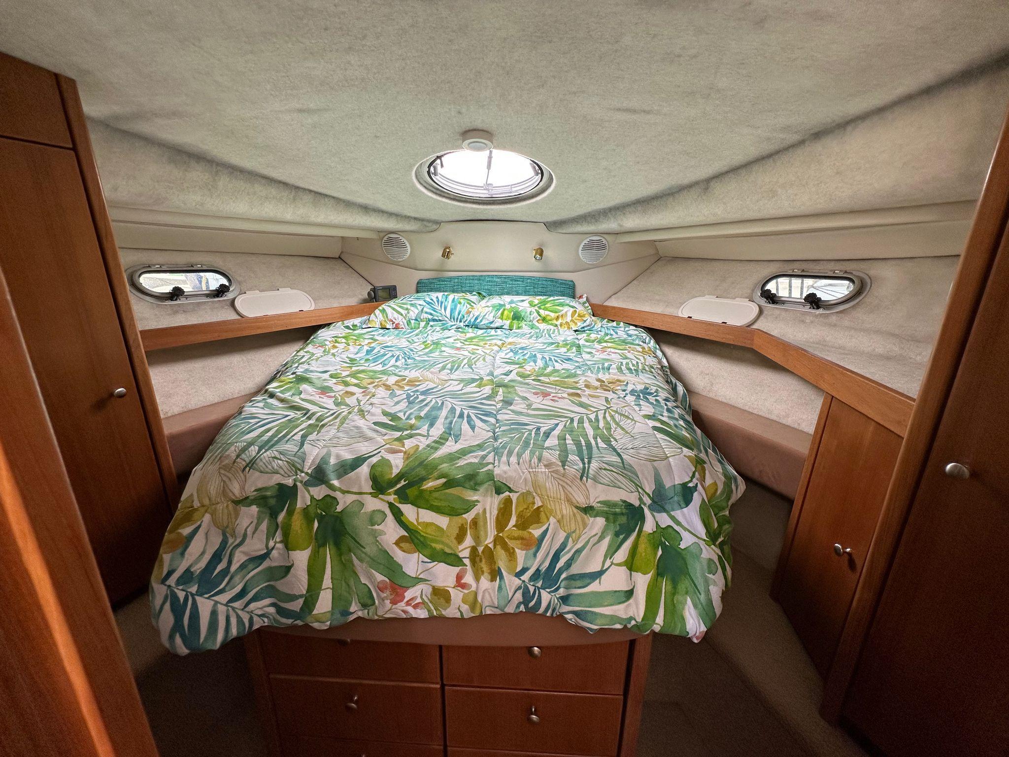 1998 Bayliner 3788 Command Bridge Motor Yachts for sale - YachtWorld