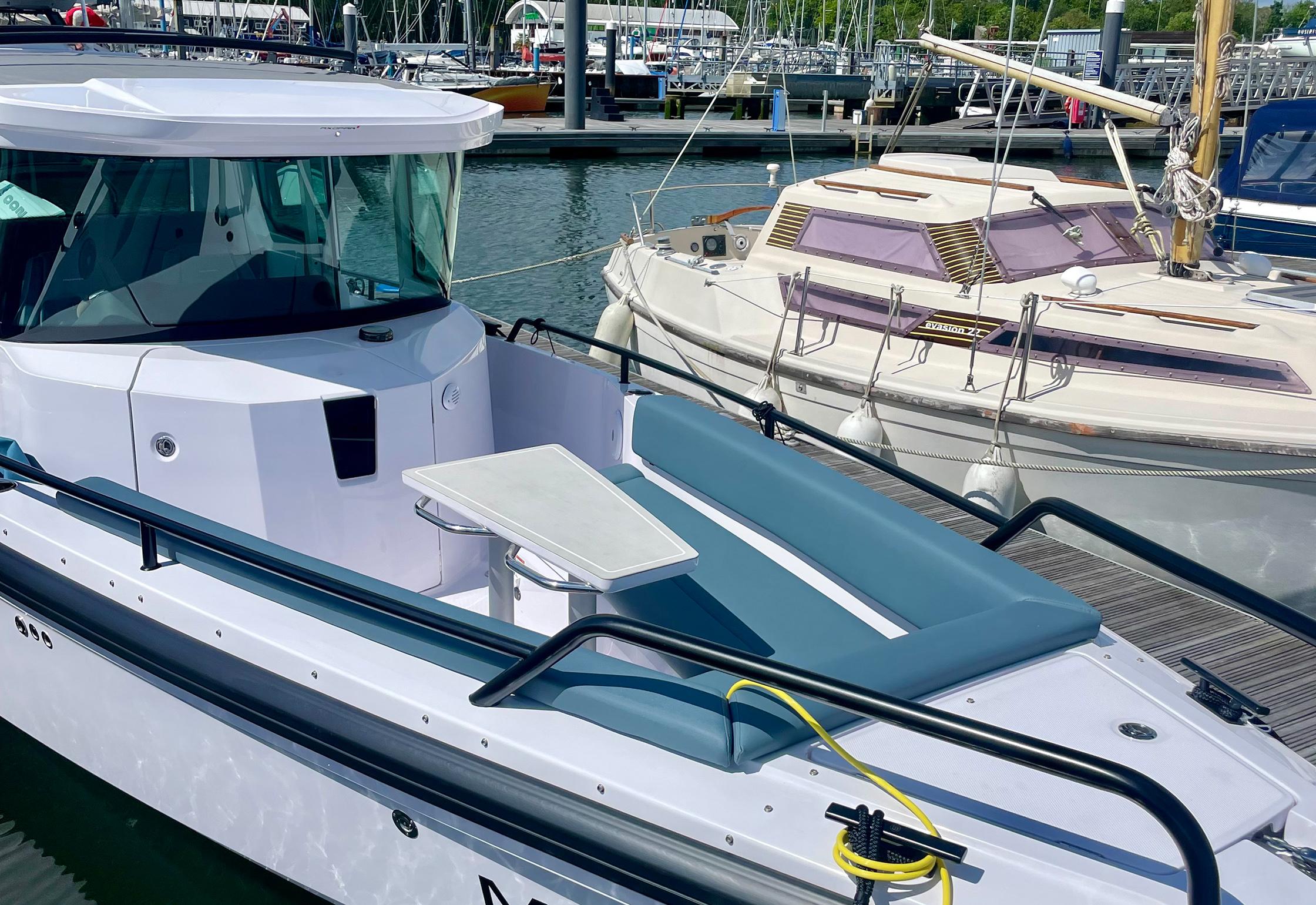 2023 Axopar 28 CABIN Motor Yachts for sale - YachtWorld