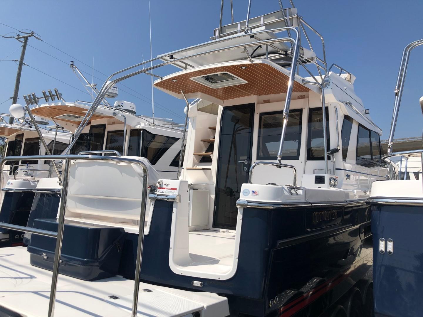 2019 Cutwater C-30 Command Bridge LE Cruiser for sale - YachtWorld