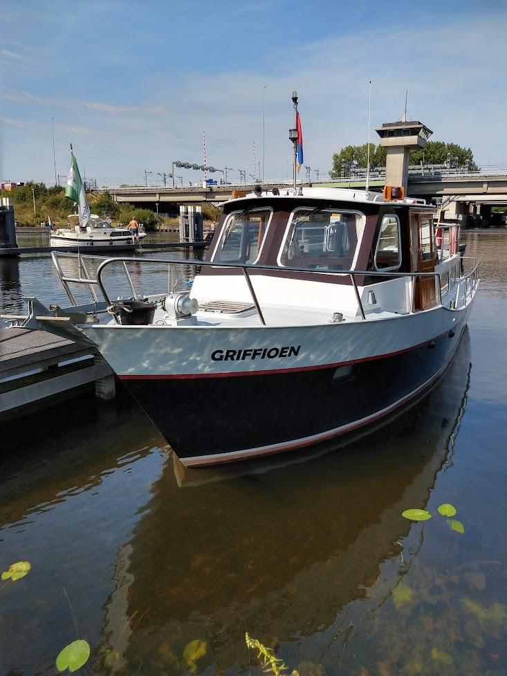 Used 1974 Veha Commodore | Botentekoop