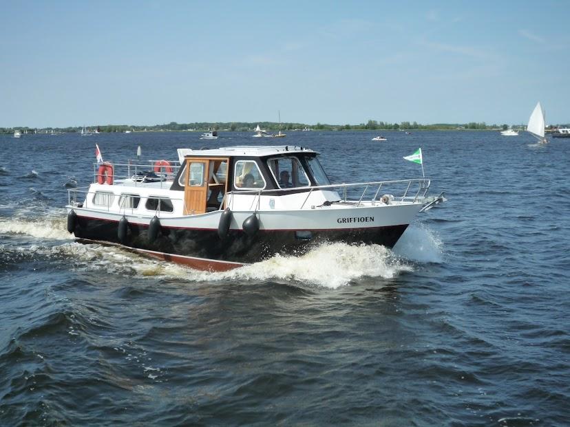 Used 1974 Veha Commodore | Botentekoop