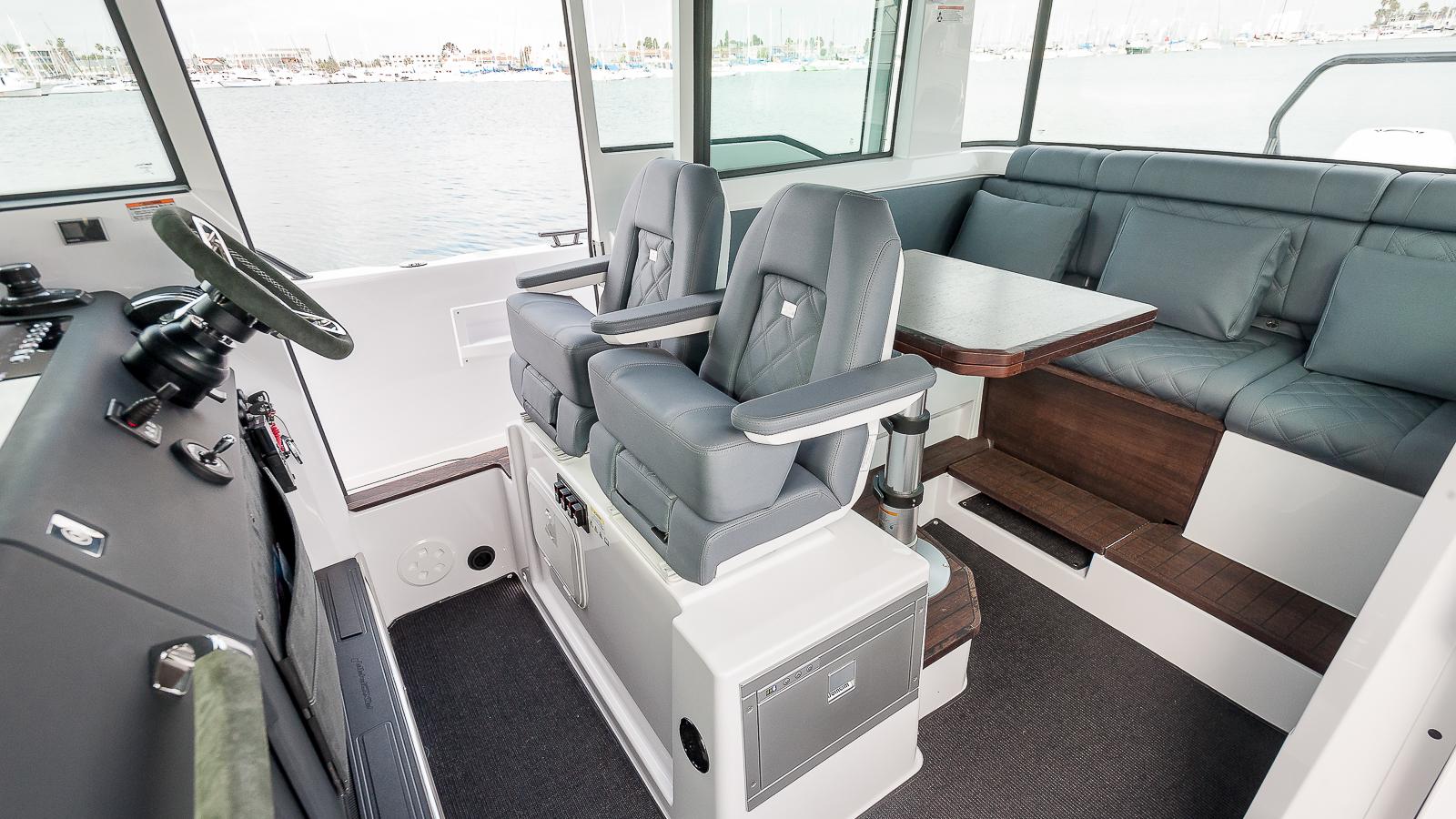 2023 Axopar 37 XC Cross Cabin Aft Cabin Center Console for sale ...