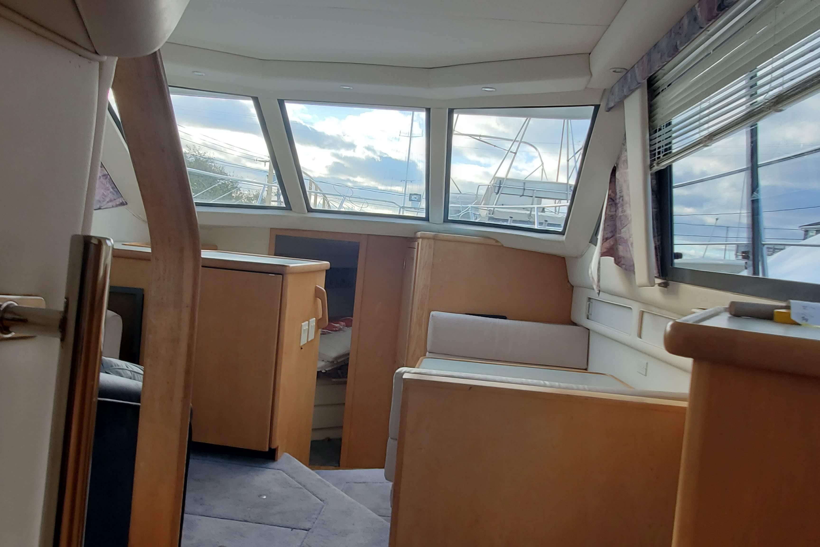 1998 Carver 355 Aft Cabin Motor Yacht for sale - YachtWorld