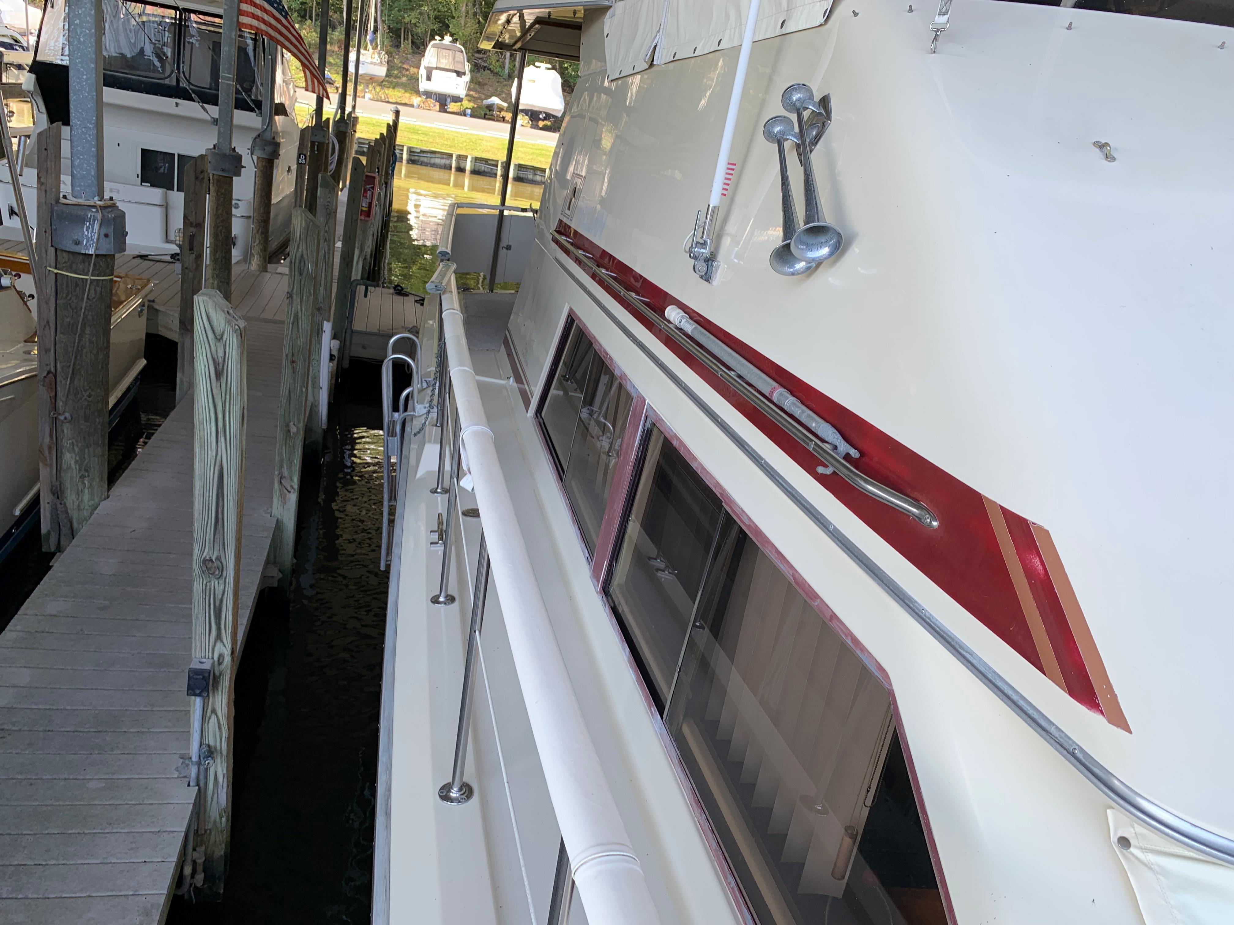 1982 Trojan F 40 Aft Cabin for sale - YachtWorld