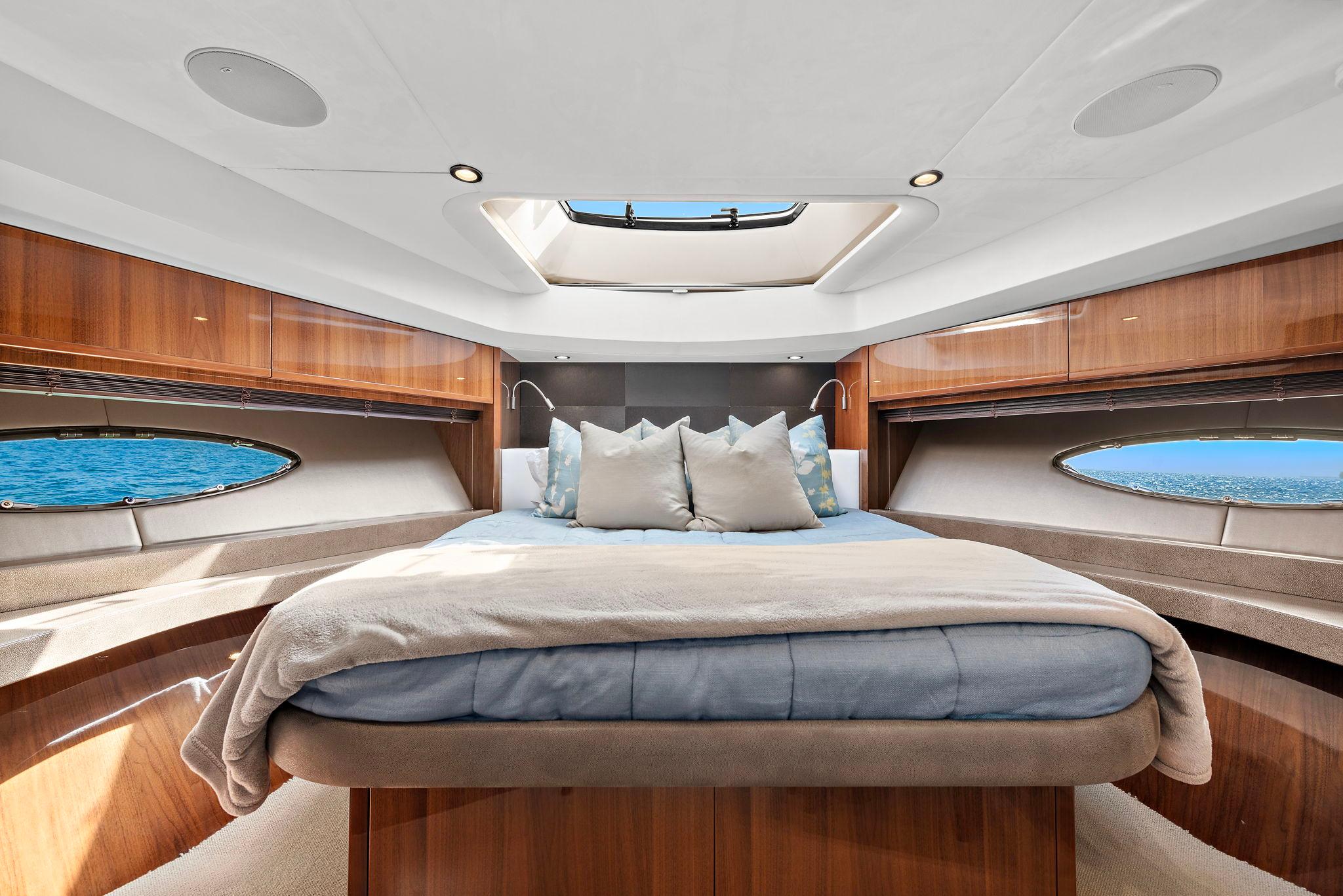 2015 Princess 72 Motor Yacht Flybridge for sale - YachtWorld