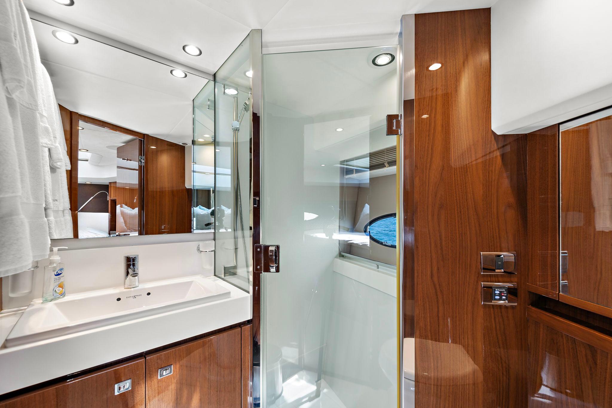 2015 Princess 72 Motor Yacht Flybridge for sale - YachtWorld