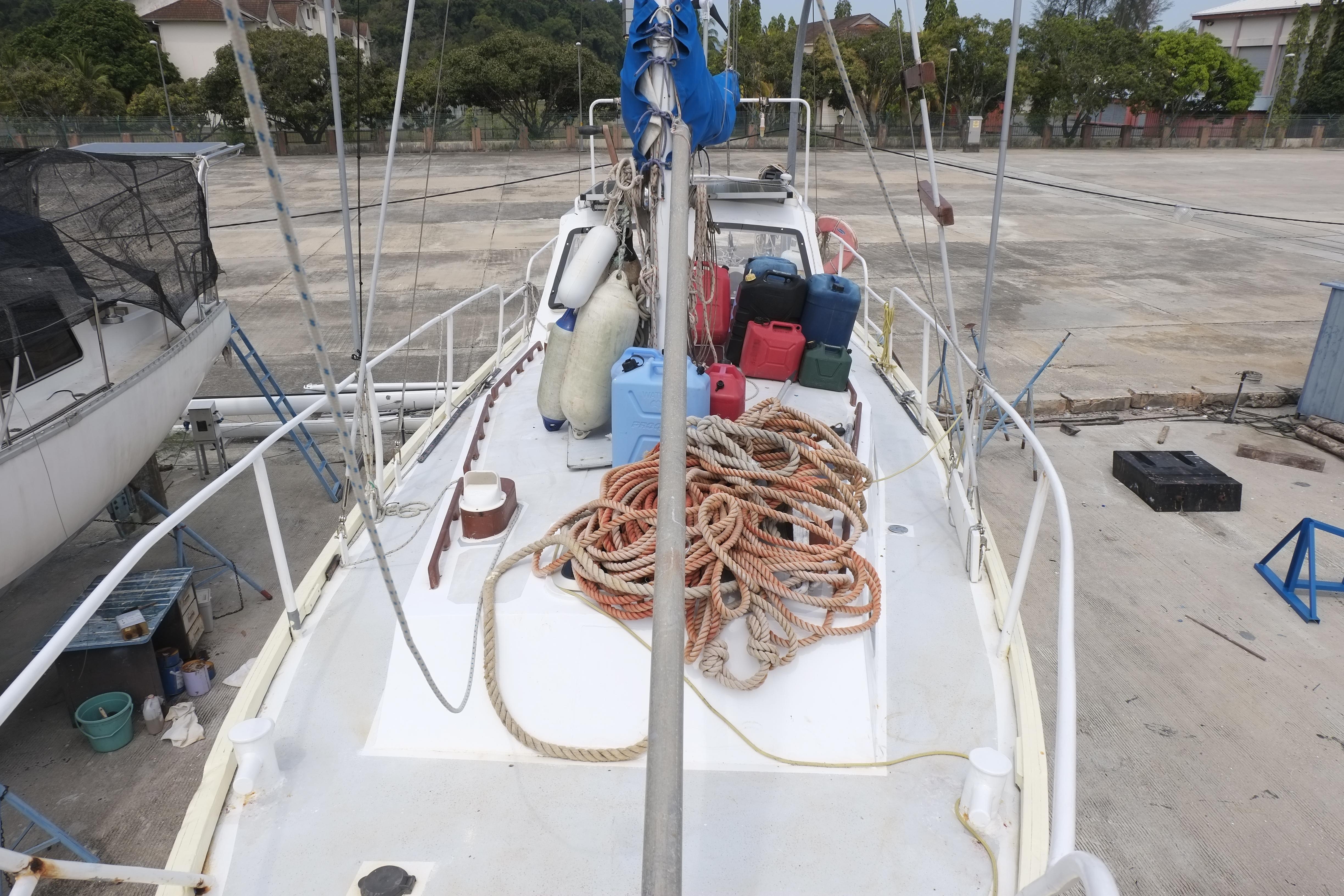 1982 Custom Moonwind 35 Sloop à vendre - YachtWorld