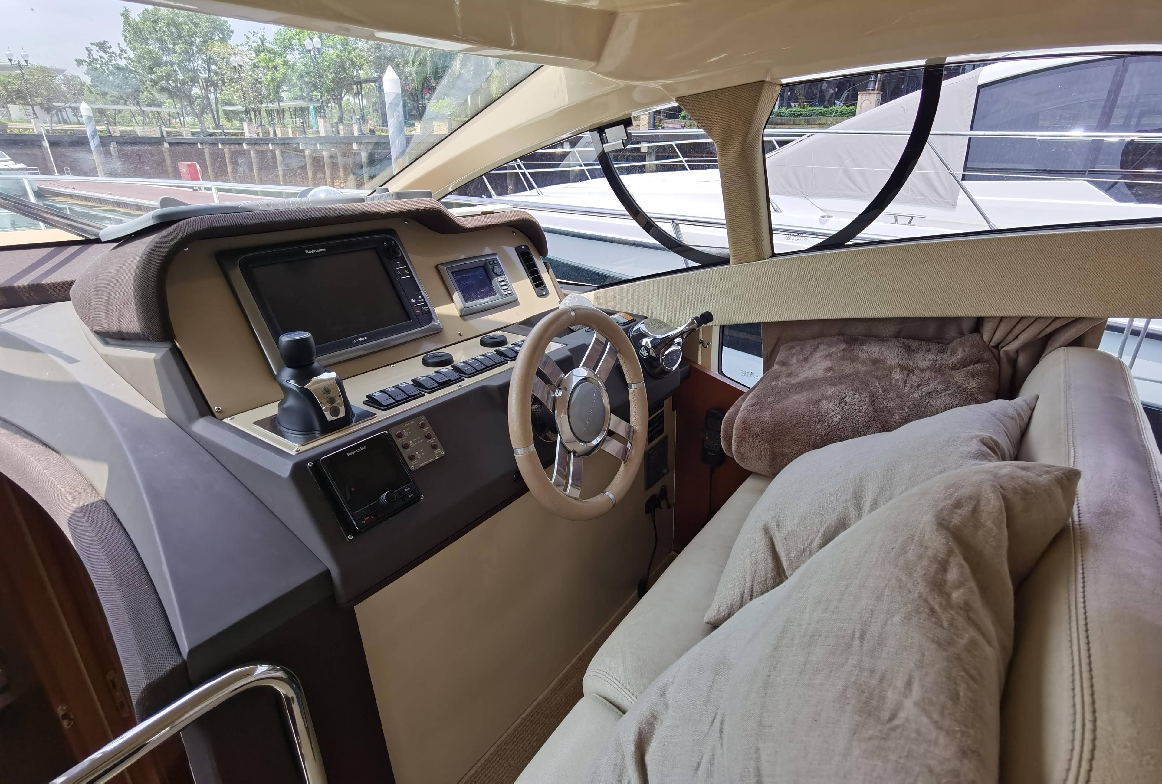 2013 Azimut 40 Motor Yachts for sale - YachtWorld