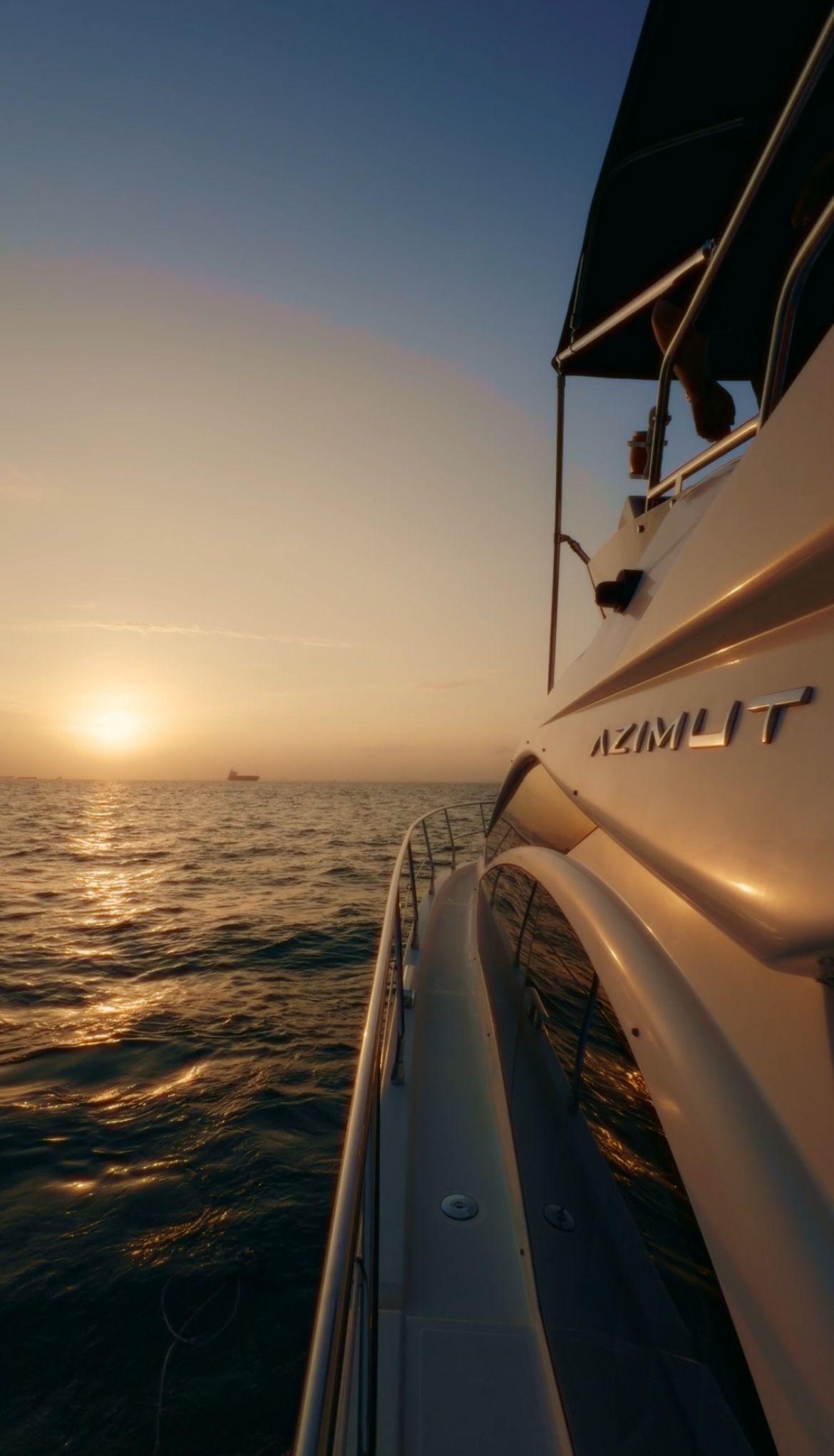 2013 Azimut 40 Motor Yachts for sale - YachtWorld