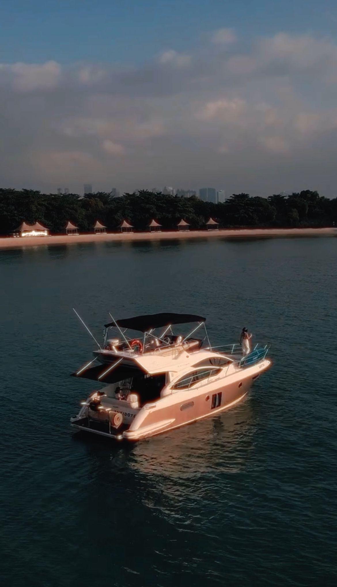 2013 Azimut 40 Motor Yachts for sale - YachtWorld