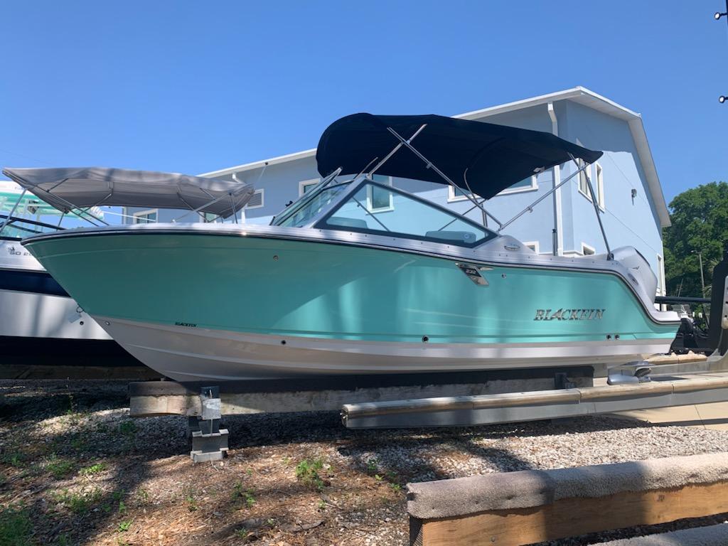 2024 Blackfin 232 DC Dual Console for sale - YachtWorld