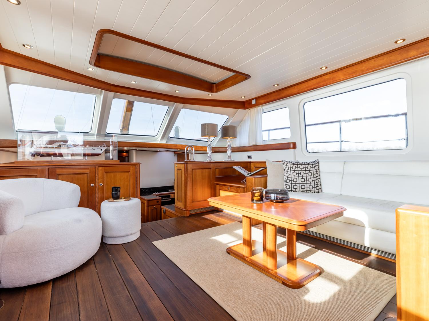 2009 Mulder Classic 77 - Eleonore Motor Yachts for sale - YachtWorld