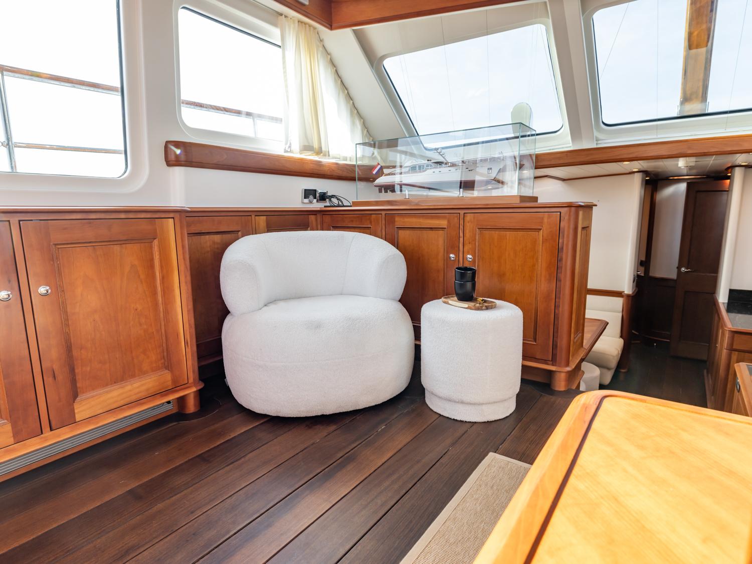 2009 Mulder Classic 77 - Eleonore Motor Yachts for sale - YachtWorld