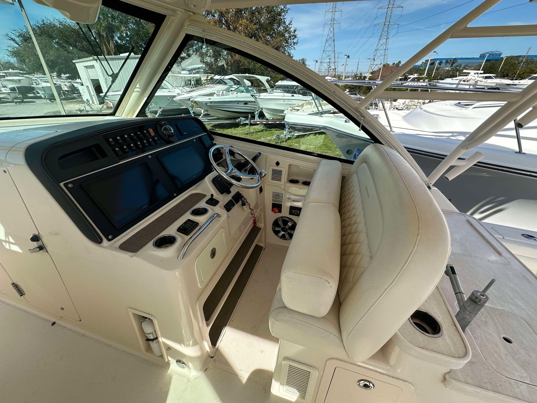 2017 Grady-White Freedom 375 Dual Console for sale - YachtWorld