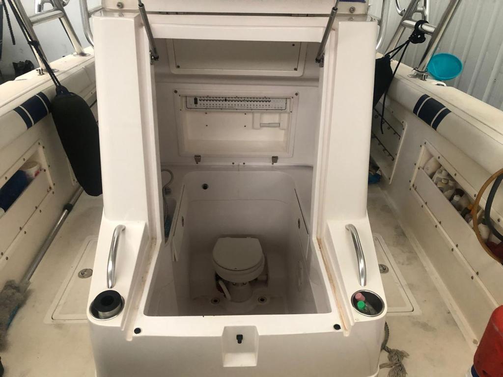 2004 Al Dhaen 36 Sports Fish Barche a console centrale in vendita ...