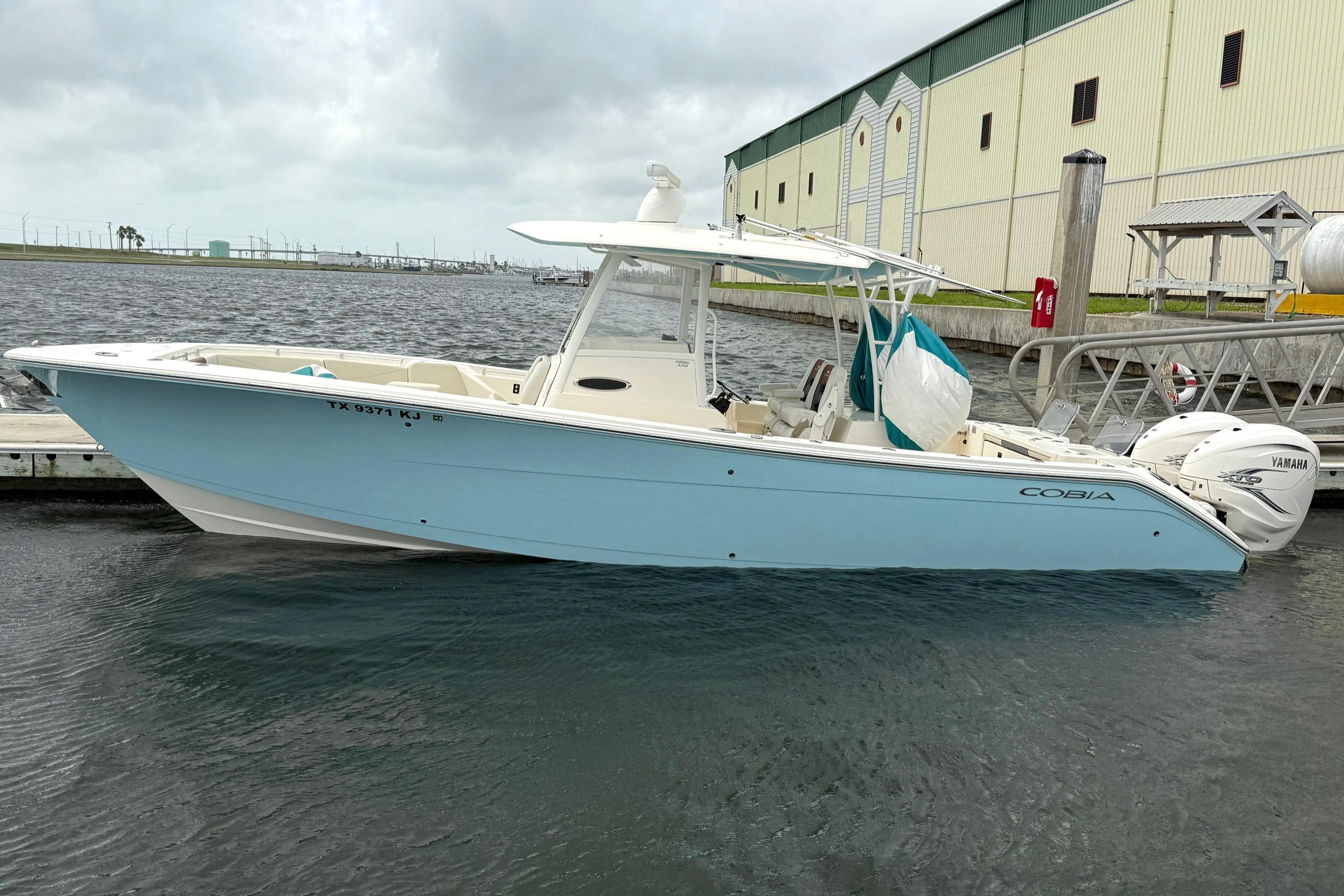 2020 Cobia 320 Center Console Center Console for sale - YachtWorld