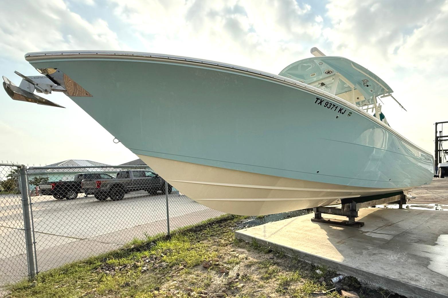 2020 Cobia 320 Center Console Center Console for sale - YachtWorld
