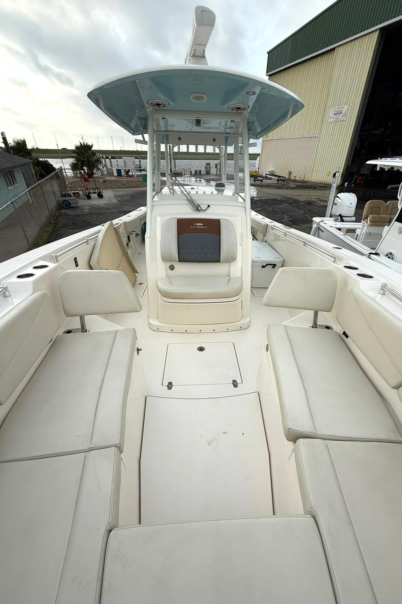 2020 Cobia 320 Center Console Center Console for sale - YachtWorld