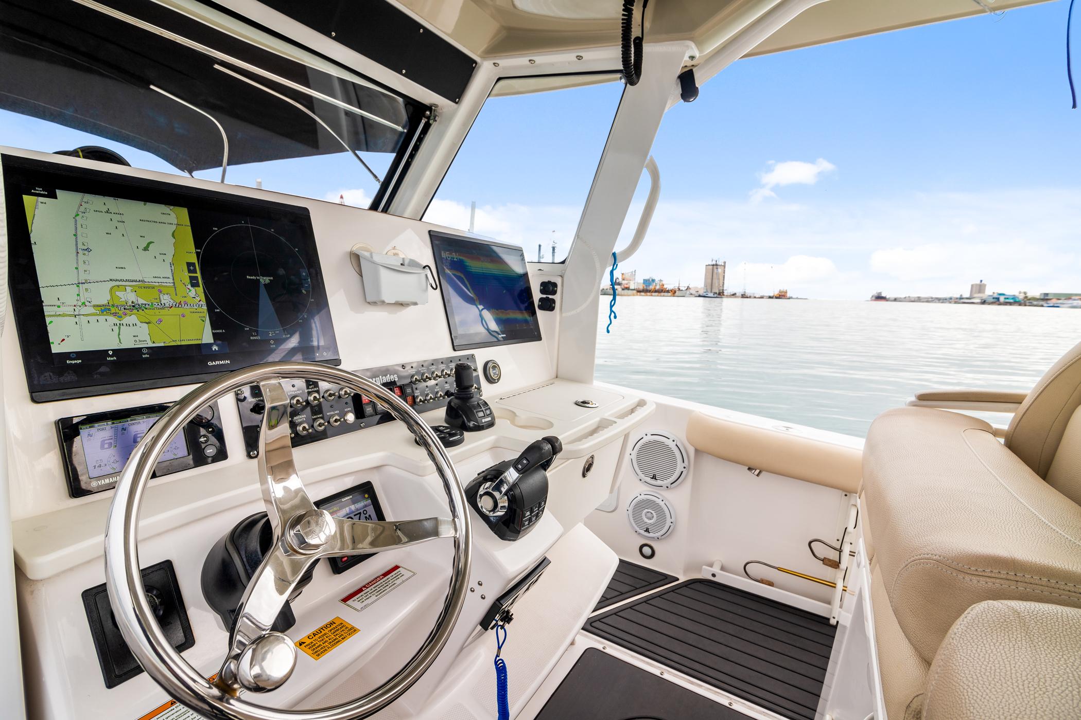 2017 Everglades 355 Center Console Centre Console for sale - YachtWorld