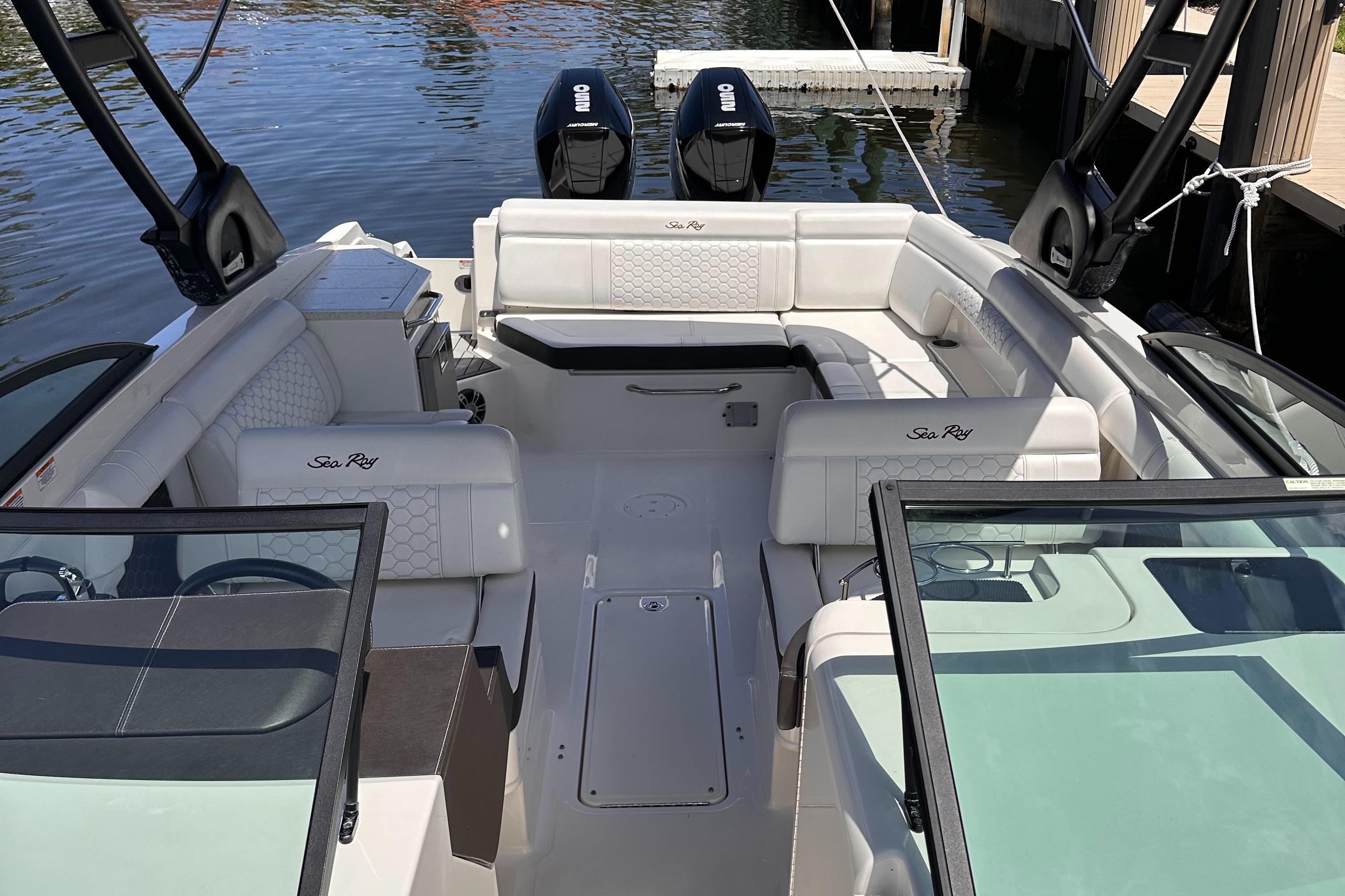 2021 Sea Ray SDX 290 Outboard Bowrider for sale - YachtWorld