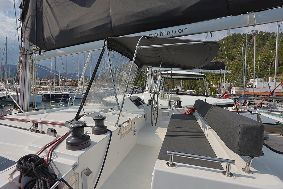 2017 Lagoon 450F Catamaran for sale - YachtWorld