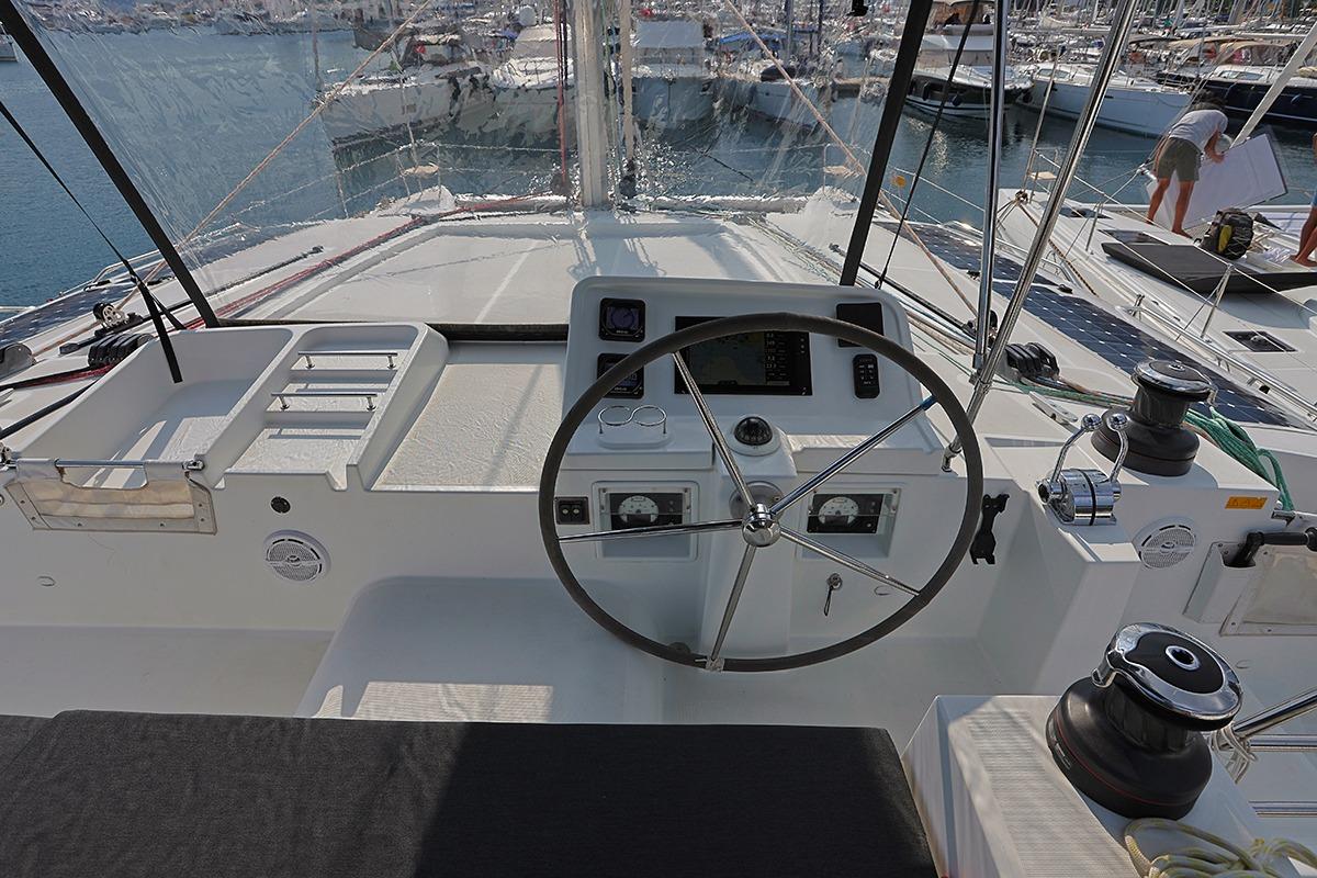 2017 Lagoon 450F Catamaran for sale - YachtWorld