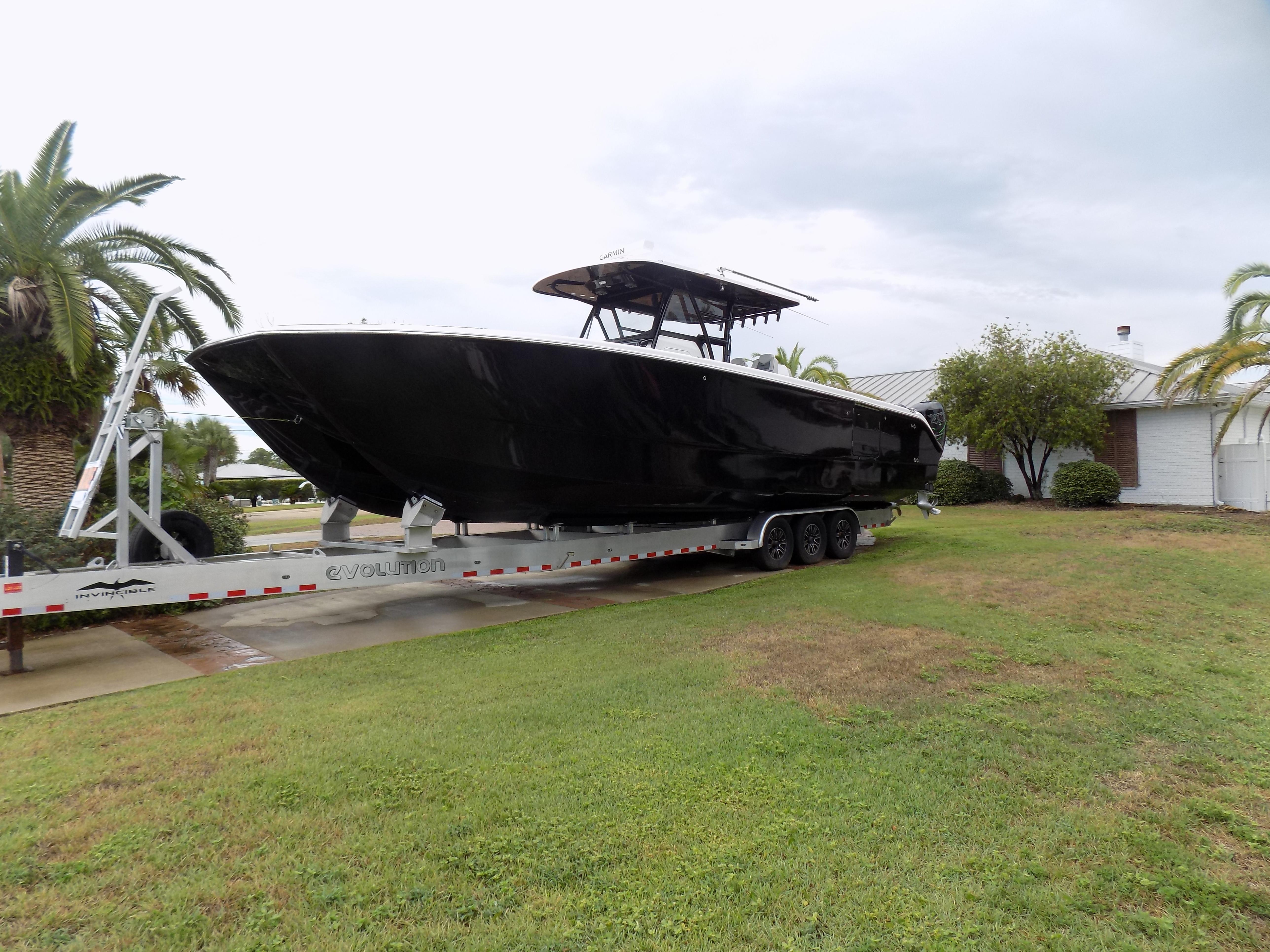 2021 Invincible 37 Cat Barcos de consola central en venta - YachtWorld