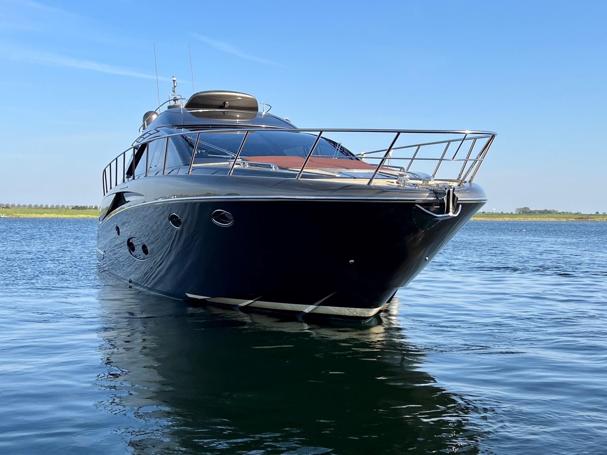2009 Riva 56 Sportriva Flybridge for sale - YachtWorld