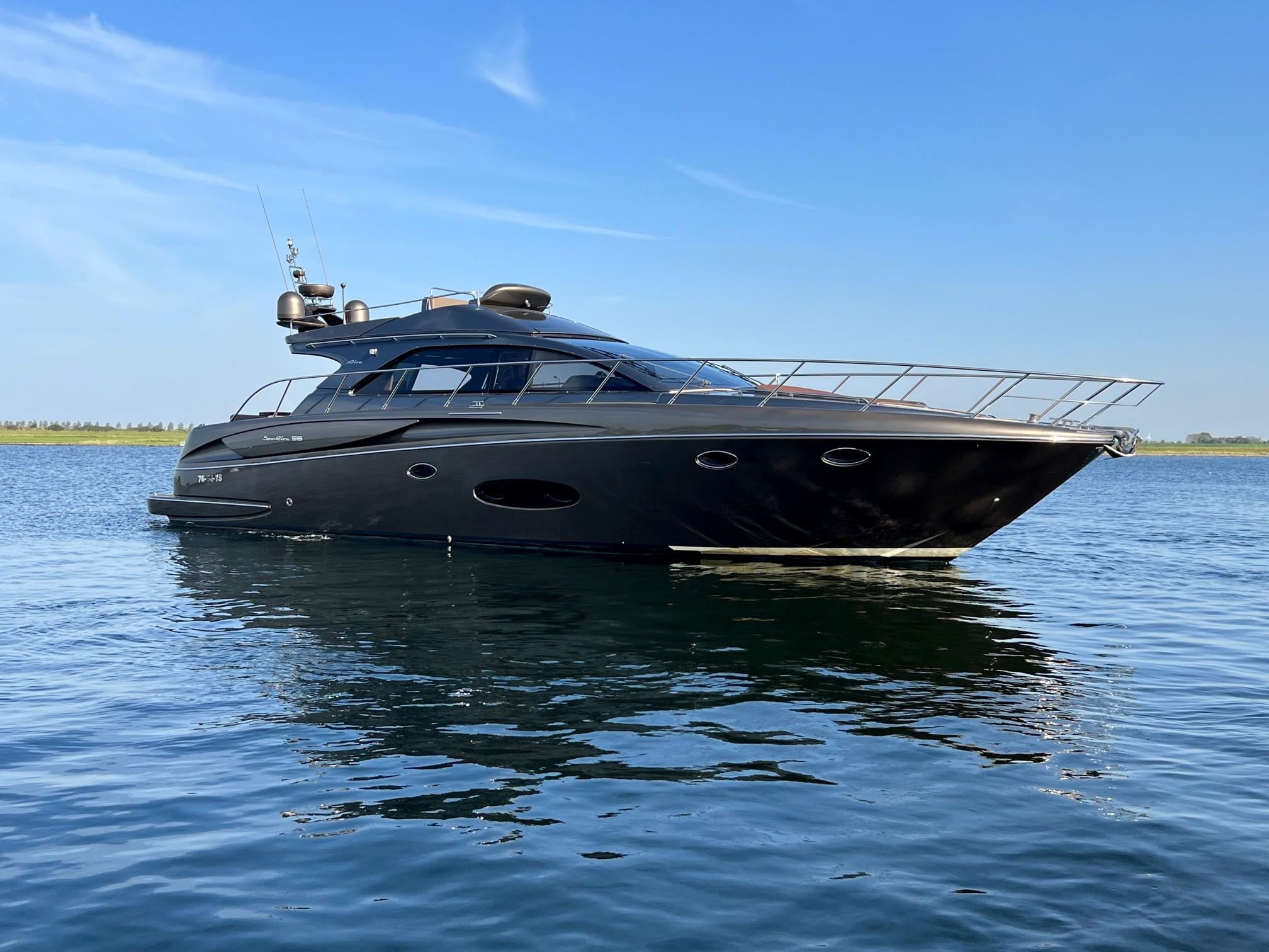 2009 Riva 56 Sportriva Flybridge for sale - YachtWorld