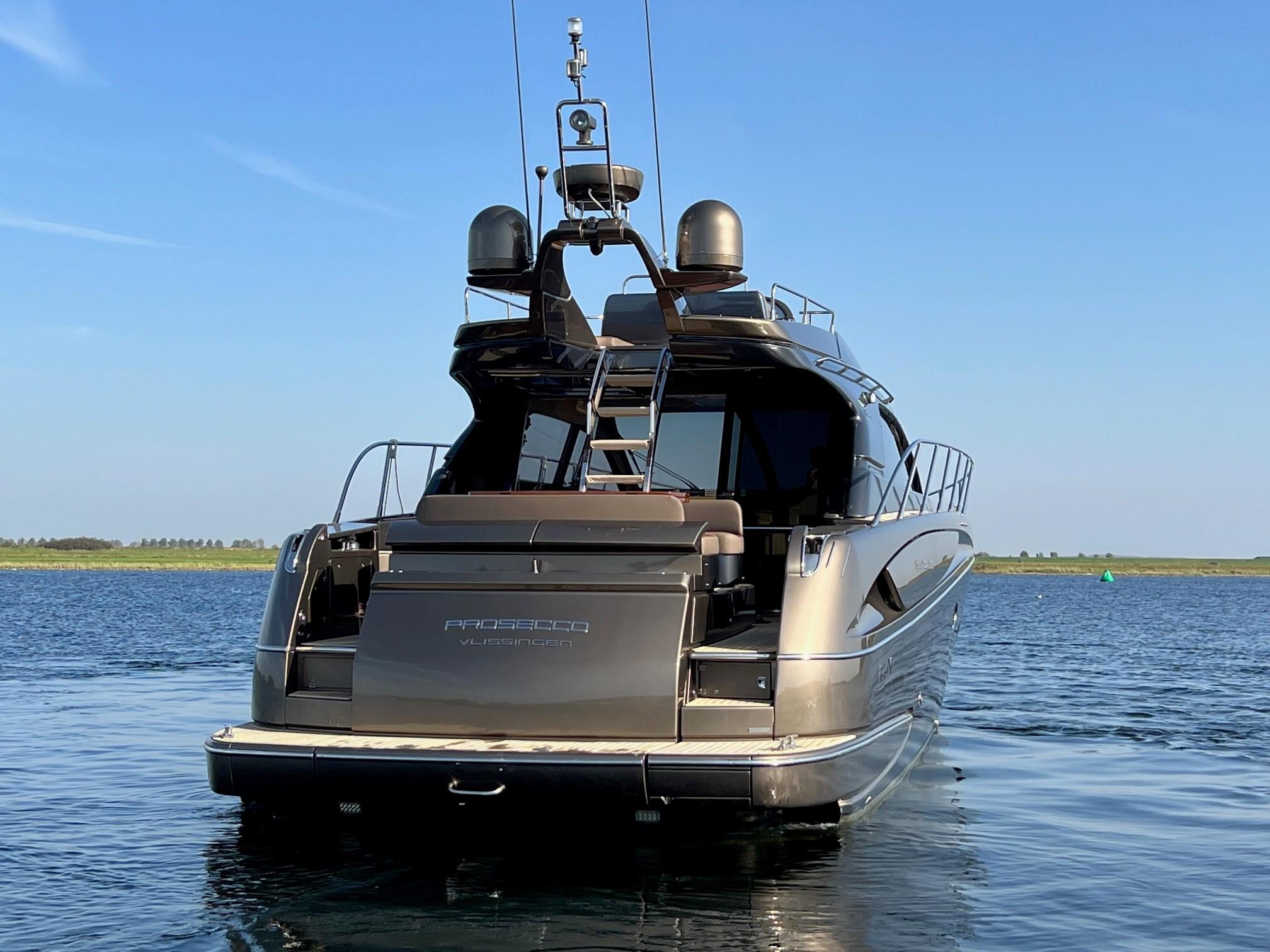 2009 Riva 56 Sportriva Flybridge for sale - YachtWorld