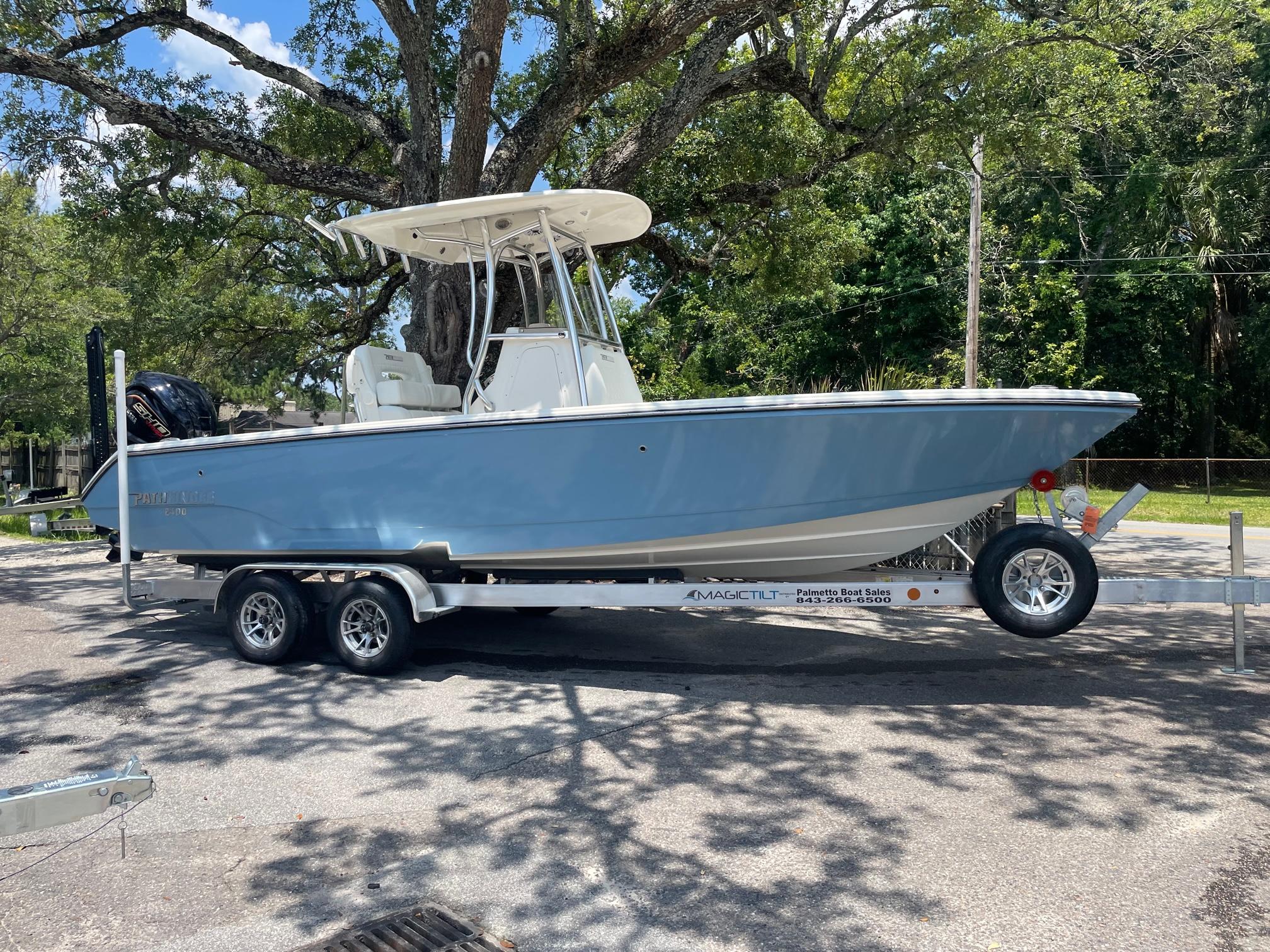 2024 Pathfinder 2400 TRS Center Console Boote Kaufen - YachtWorld